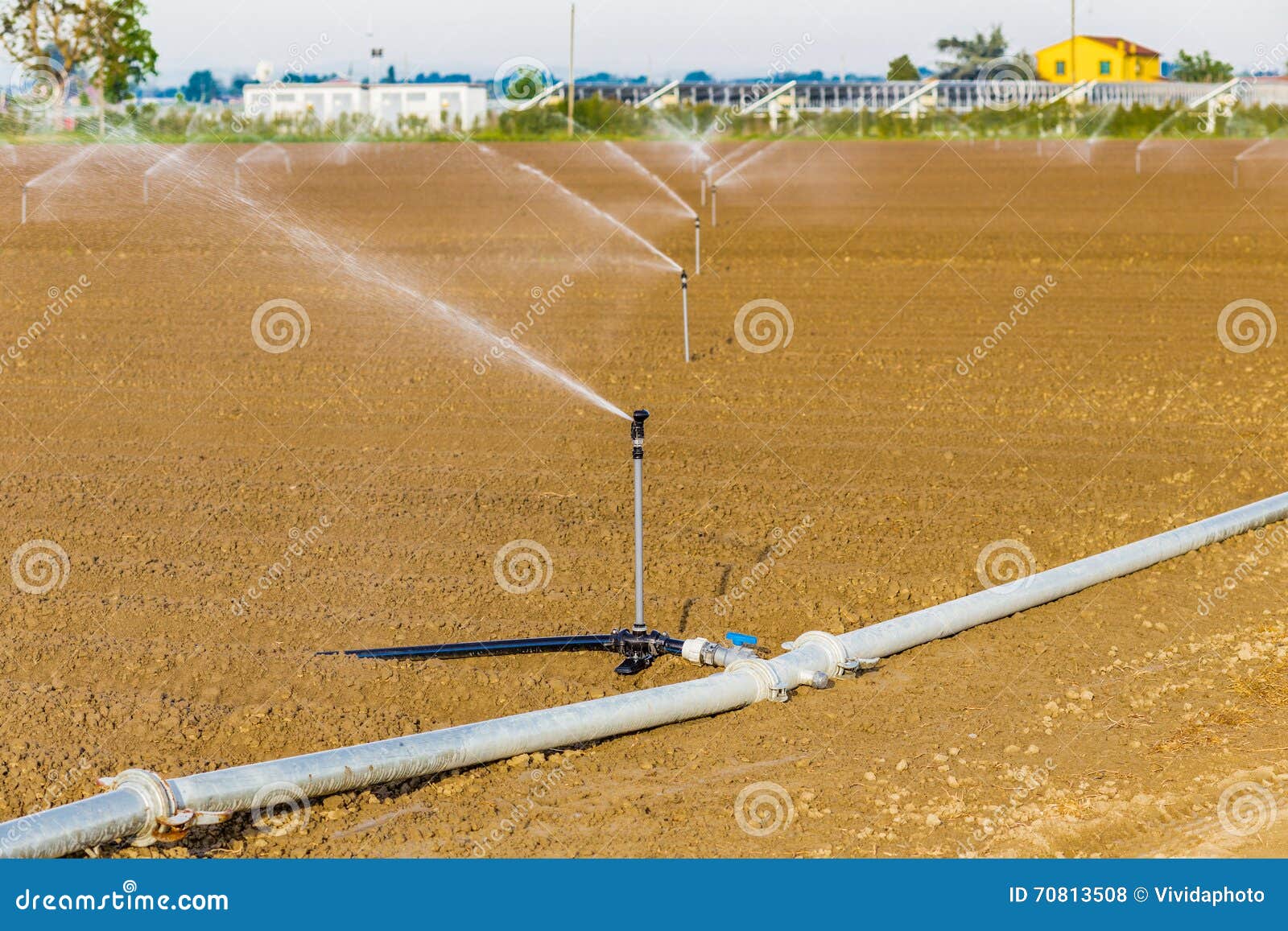Irrigatie Van Gecultiveerde Gebieden Stock Foto - Image of landbouw ...