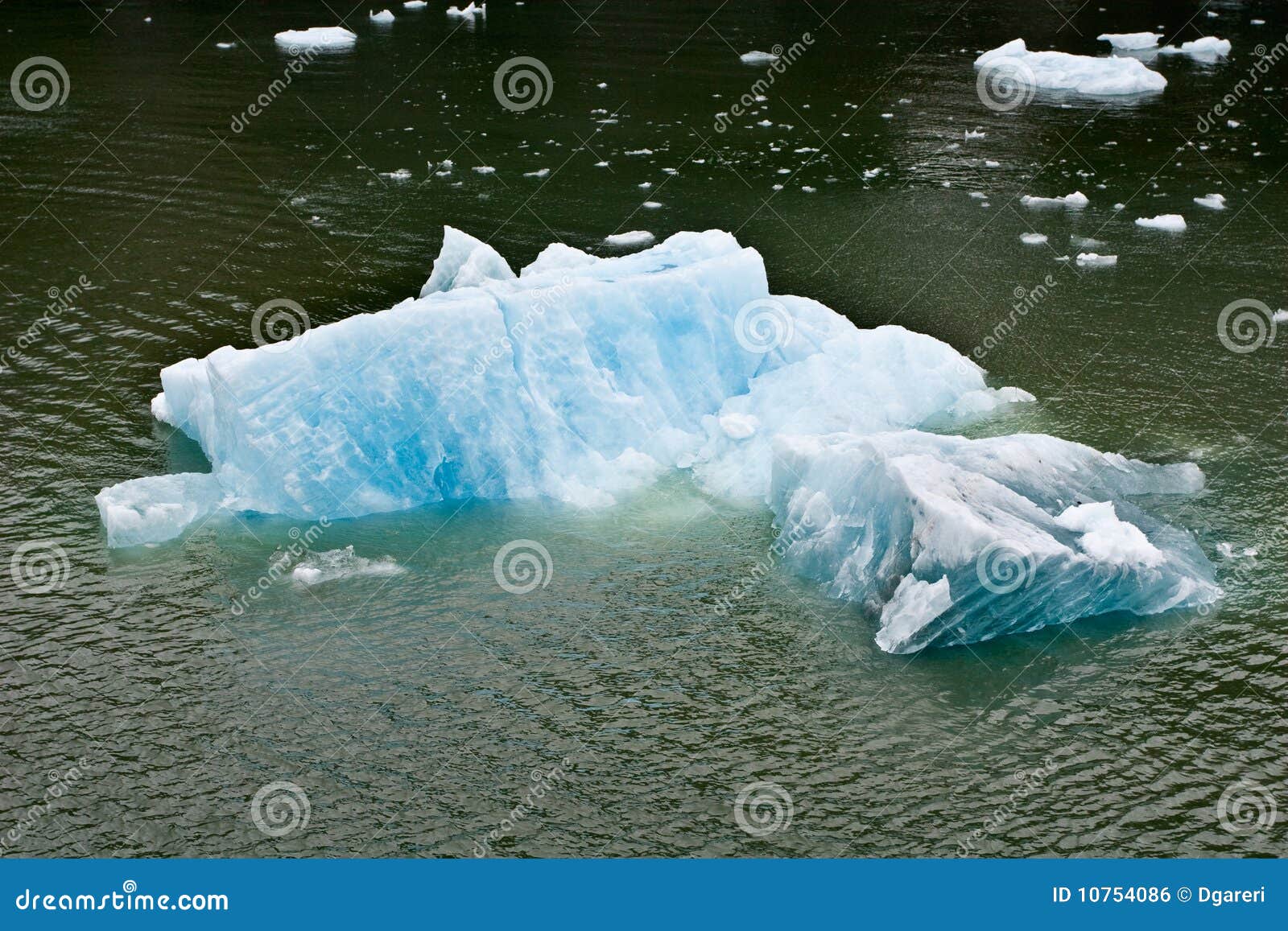 Isberg arkivfoto. Bild av fryst, glaciär, skada, ärm - 10754086