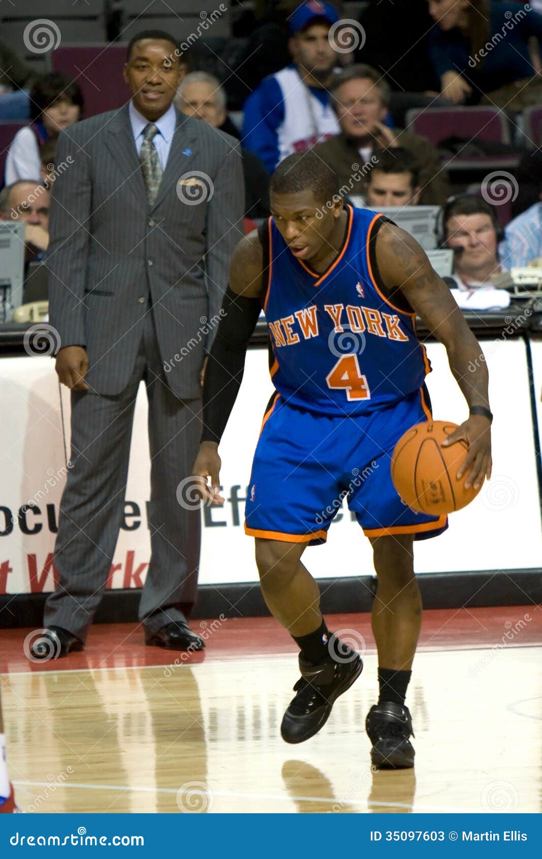 Isiah Thomas Watches Nate Robinson Foto de archivo editorial - Imagen ...