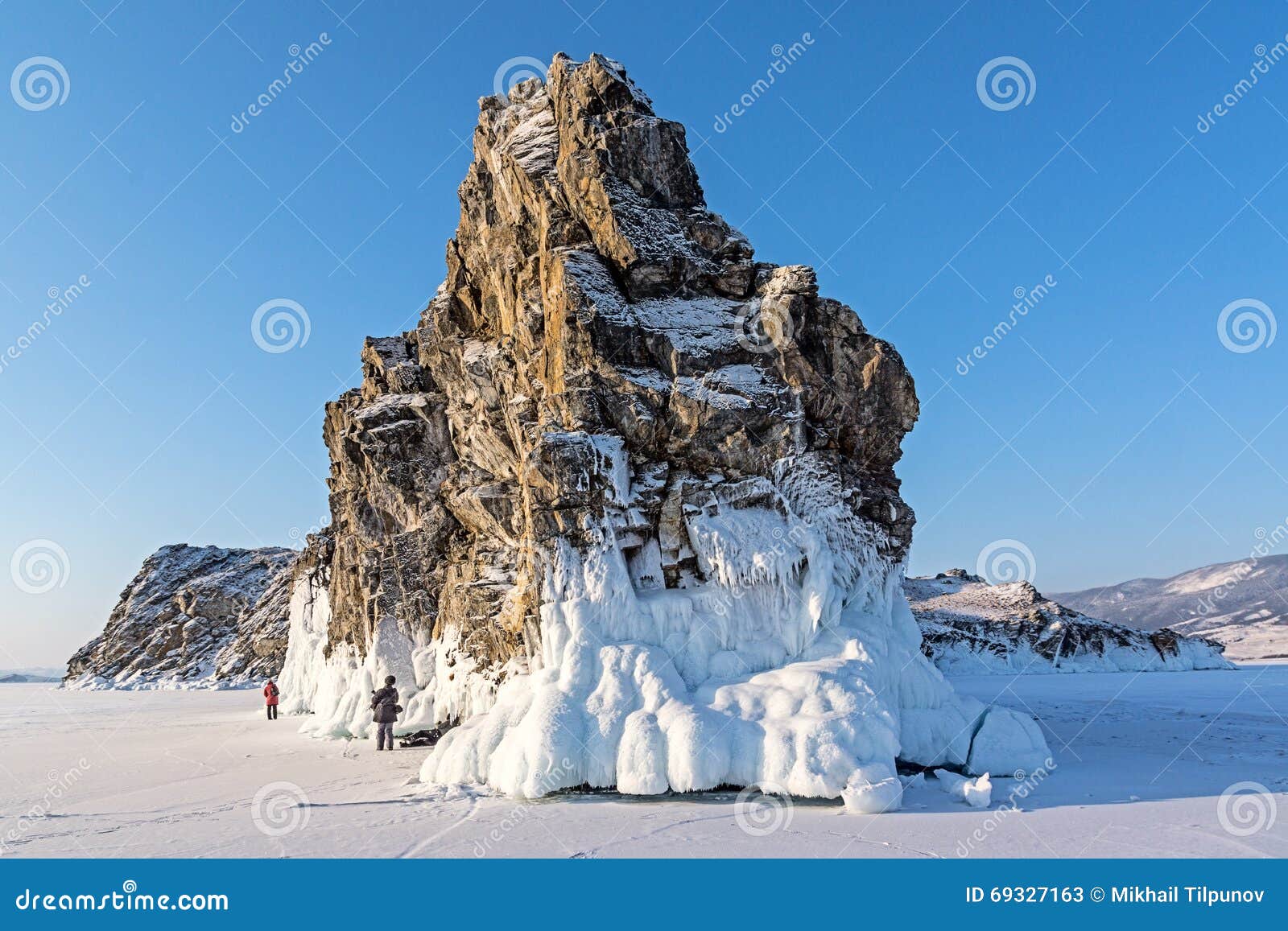 Isla De Oltrek En El Lago Baikal Imagen de archivo - Imagen de azul ...