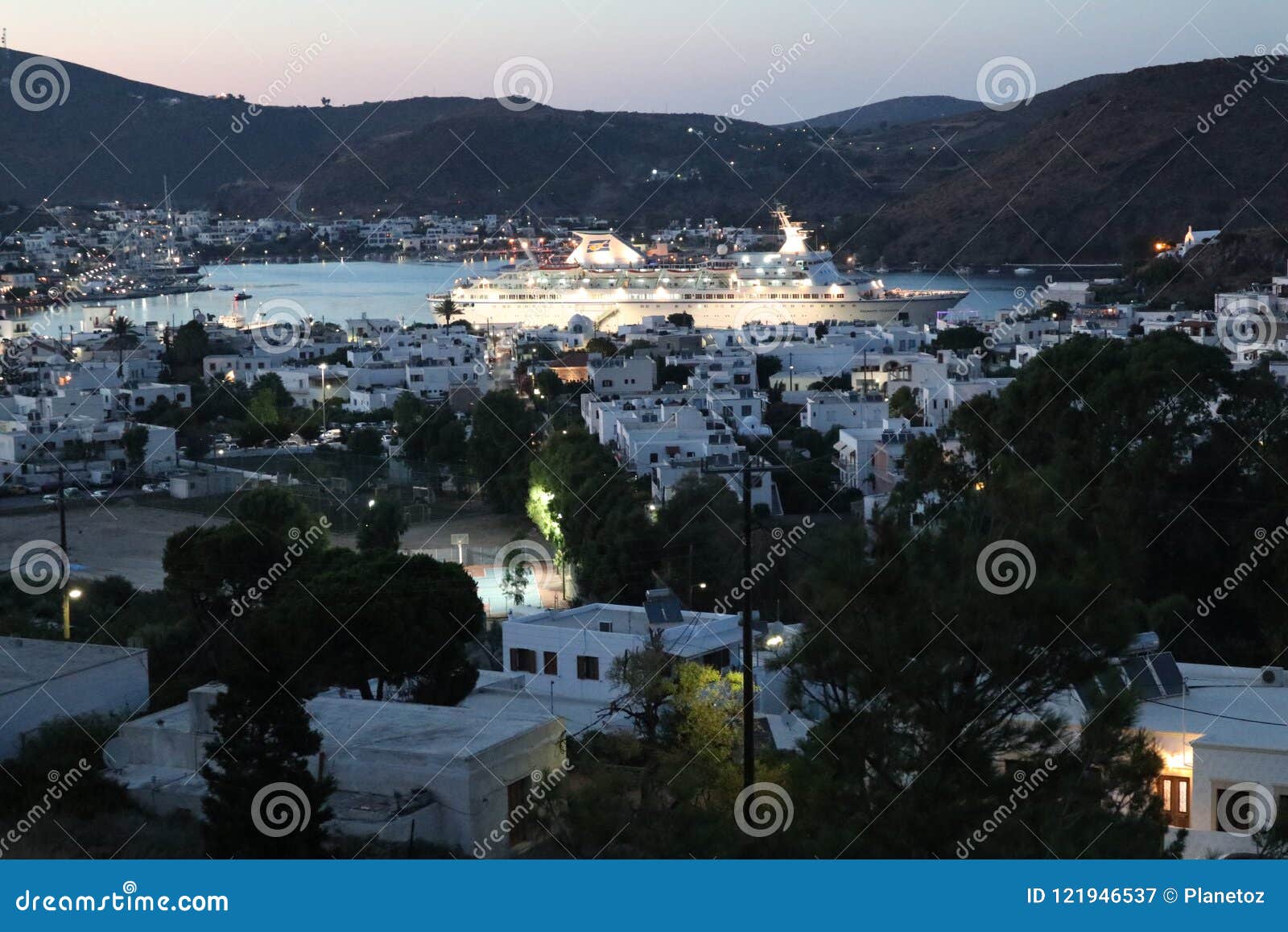 Isla De Patmos La Cueva De La Apocalipsis Fotografía editorial - Imagen ...