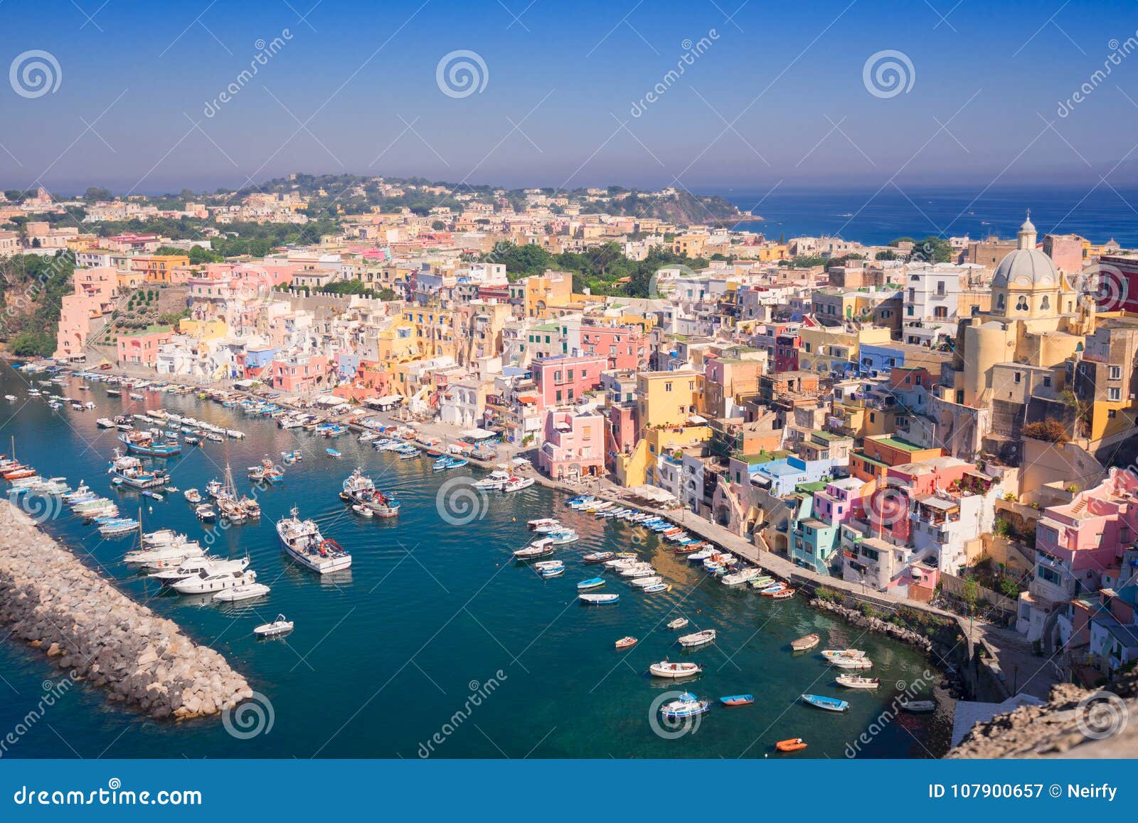 Isla de Procida, Italia imagen de archivo. Imagen de recorrido - 107900657