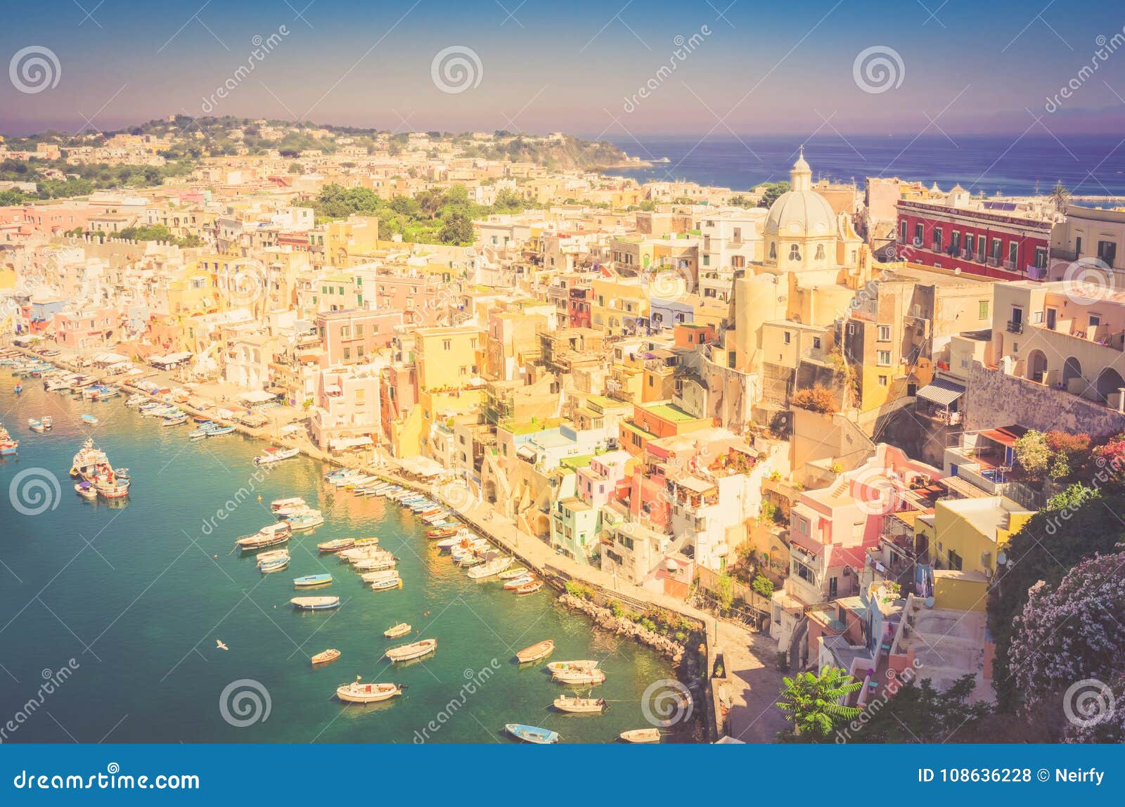 Isla de Procida, Italia foto de archivo. Imagen de isla - 108636228