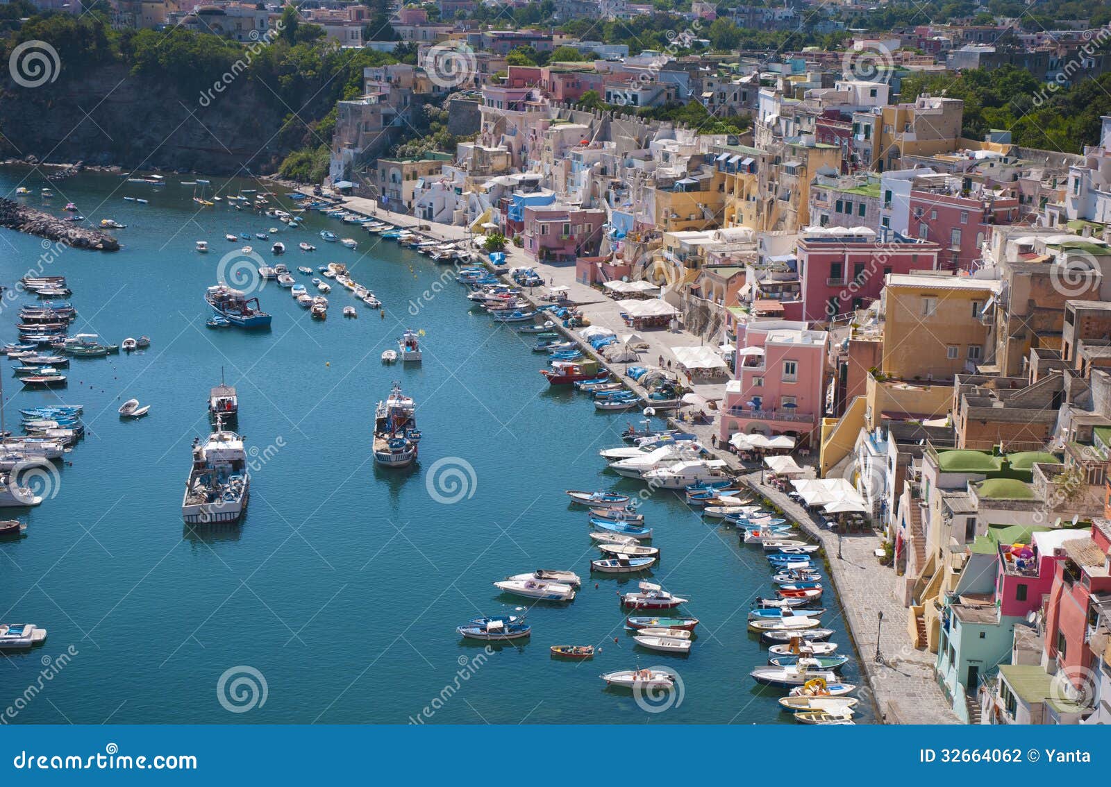Isla de Procida, Italia foto de archivo. Imagen de narragansett - 32664062