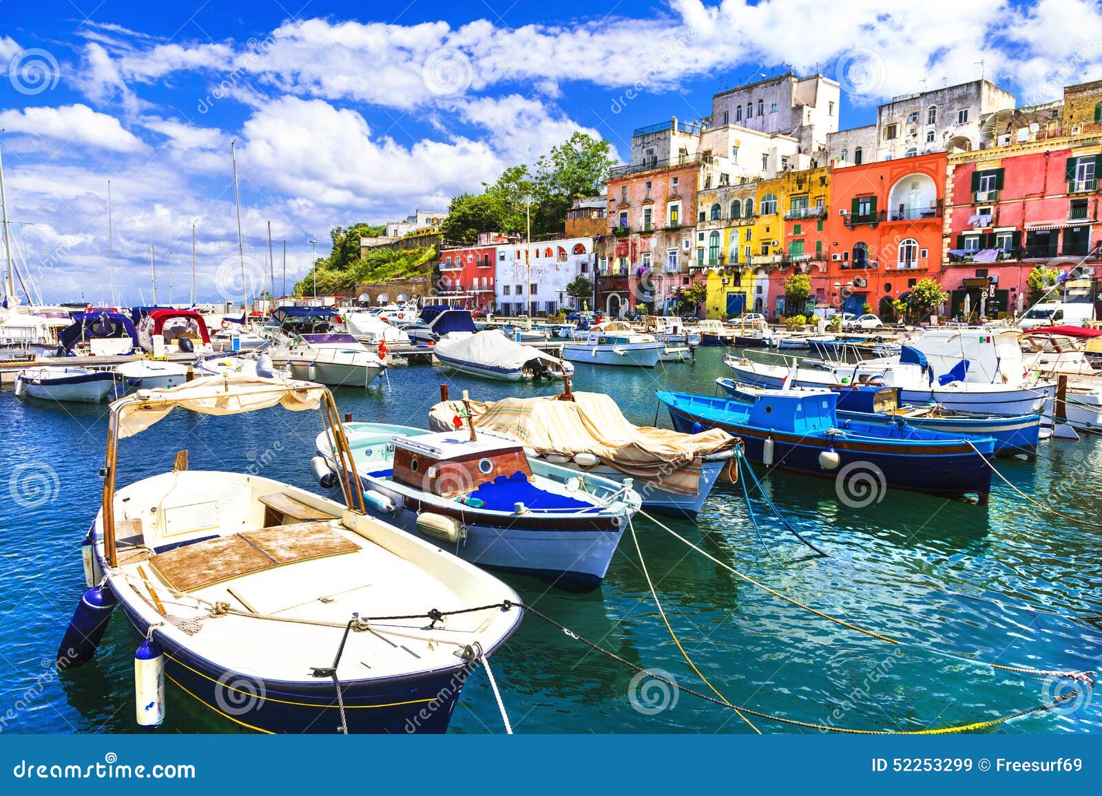 Isla de Procida, Italia imagen de archivo. Imagen de italia - 52253299