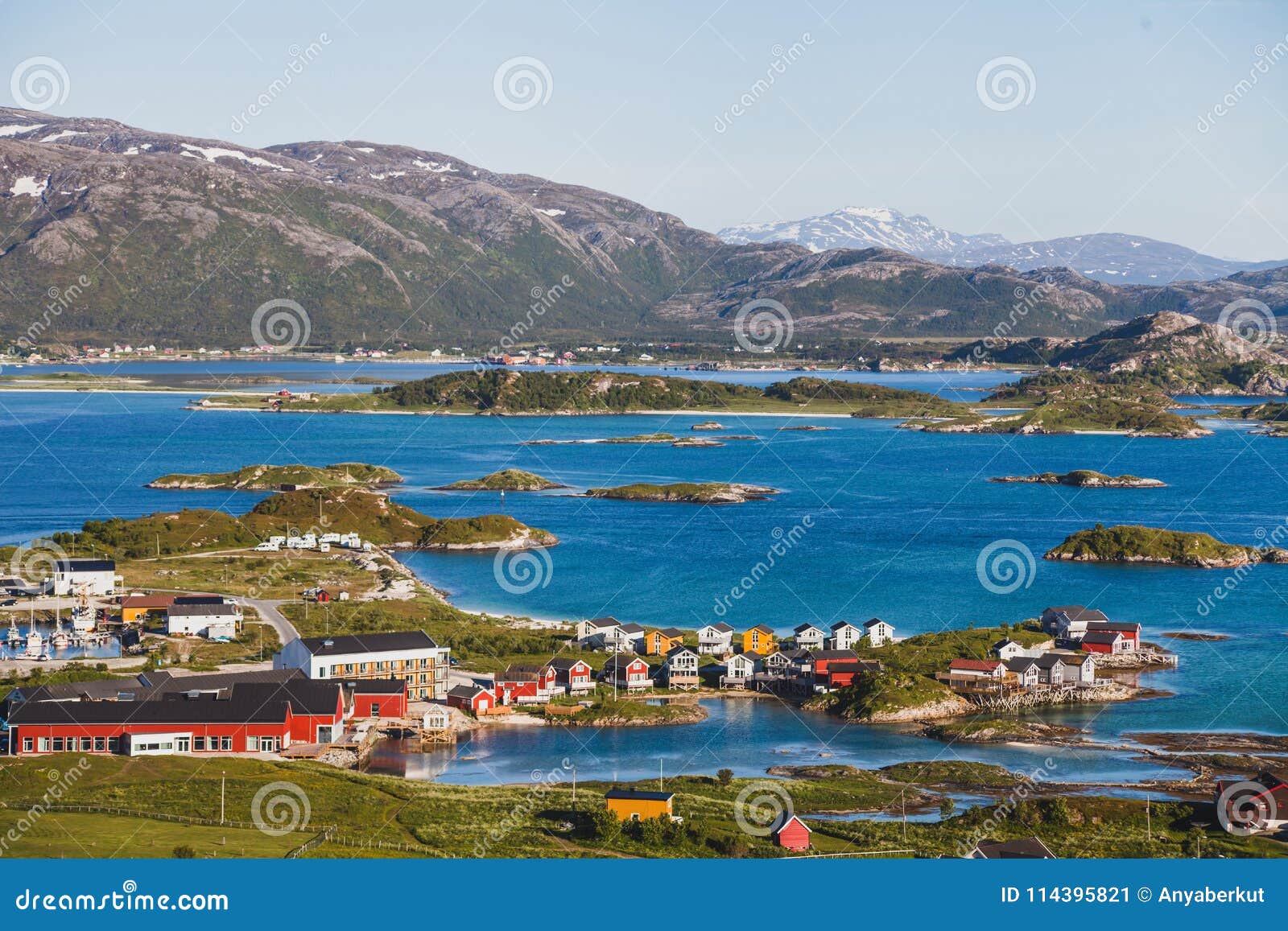Isla De Sommaroy En Noruega Imagen de archivo - Imagen de noruega ...