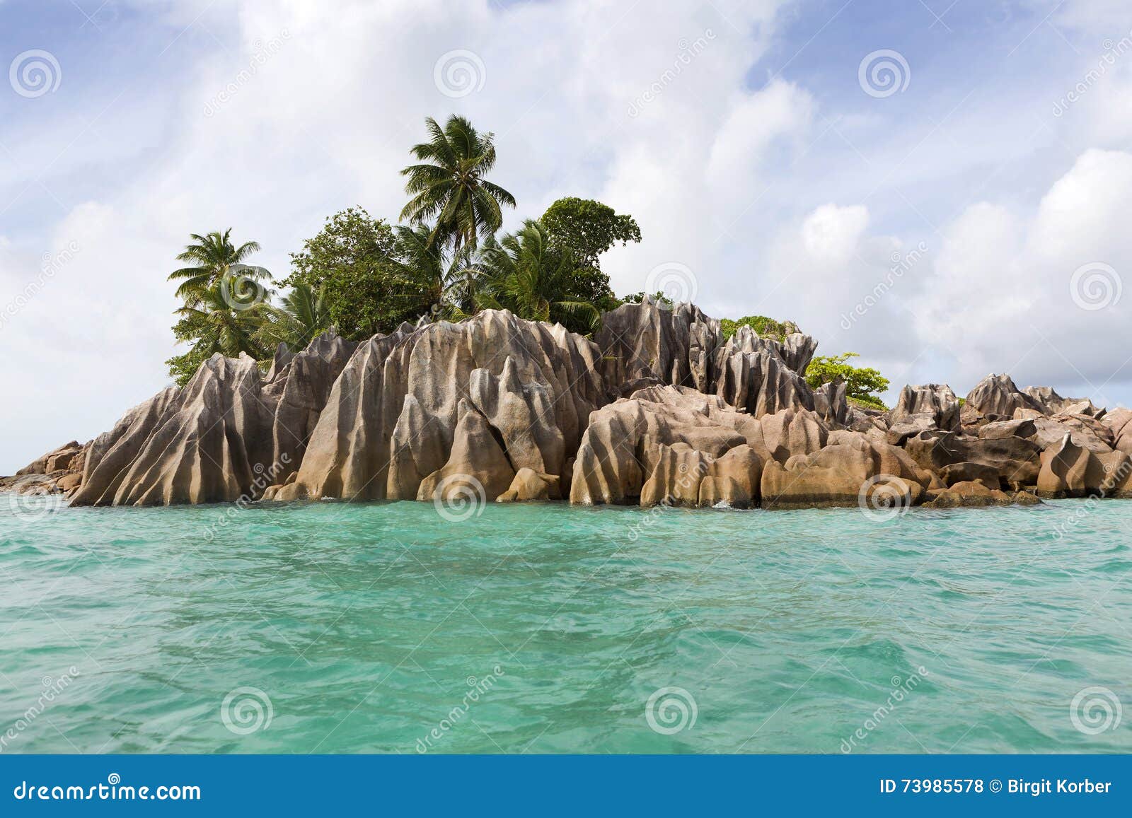 Isla Pierre's Instagram, Twitter & Facebook on IDCrawl