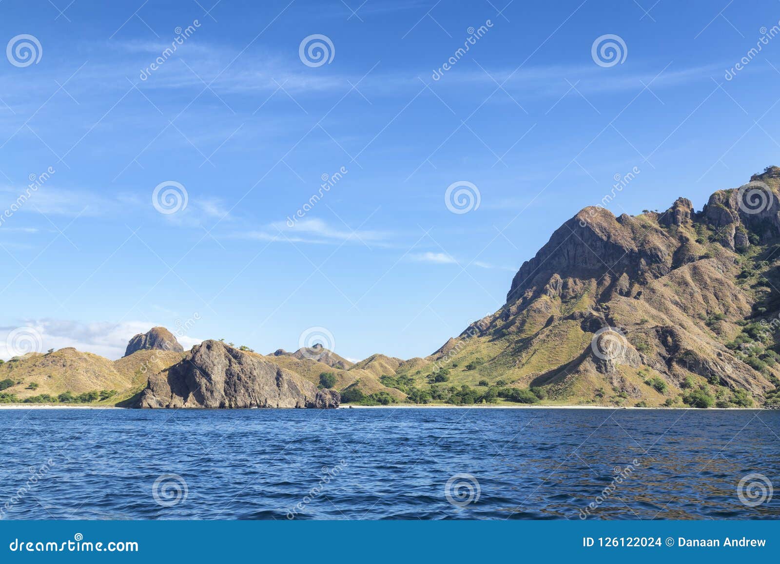 Isla hermosa en Komodo foto de archivo. Imagen de paisaje - 126122024