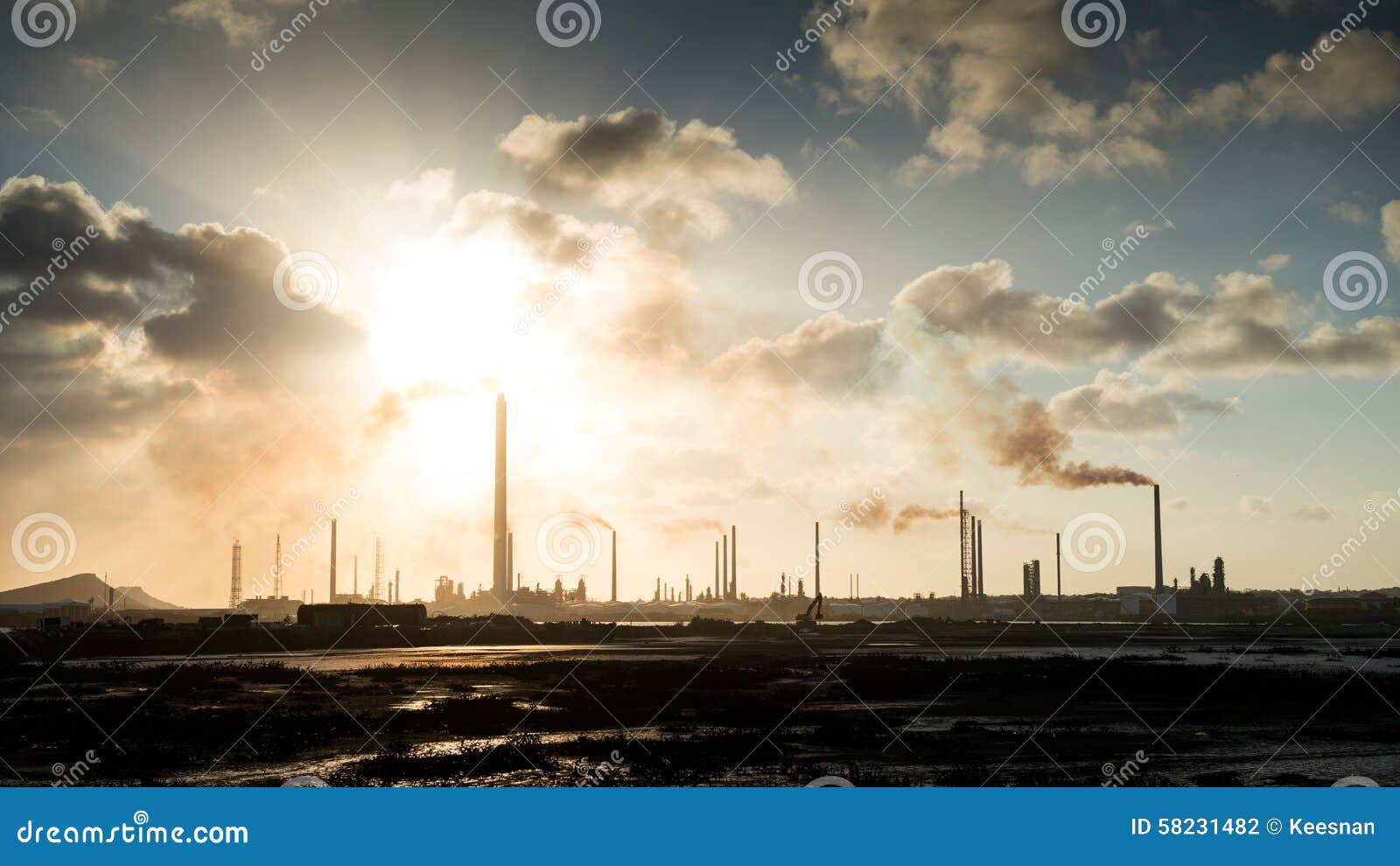 Isla Oil Refinery Curacao - Pollution Stock Photo - Image of issue ...