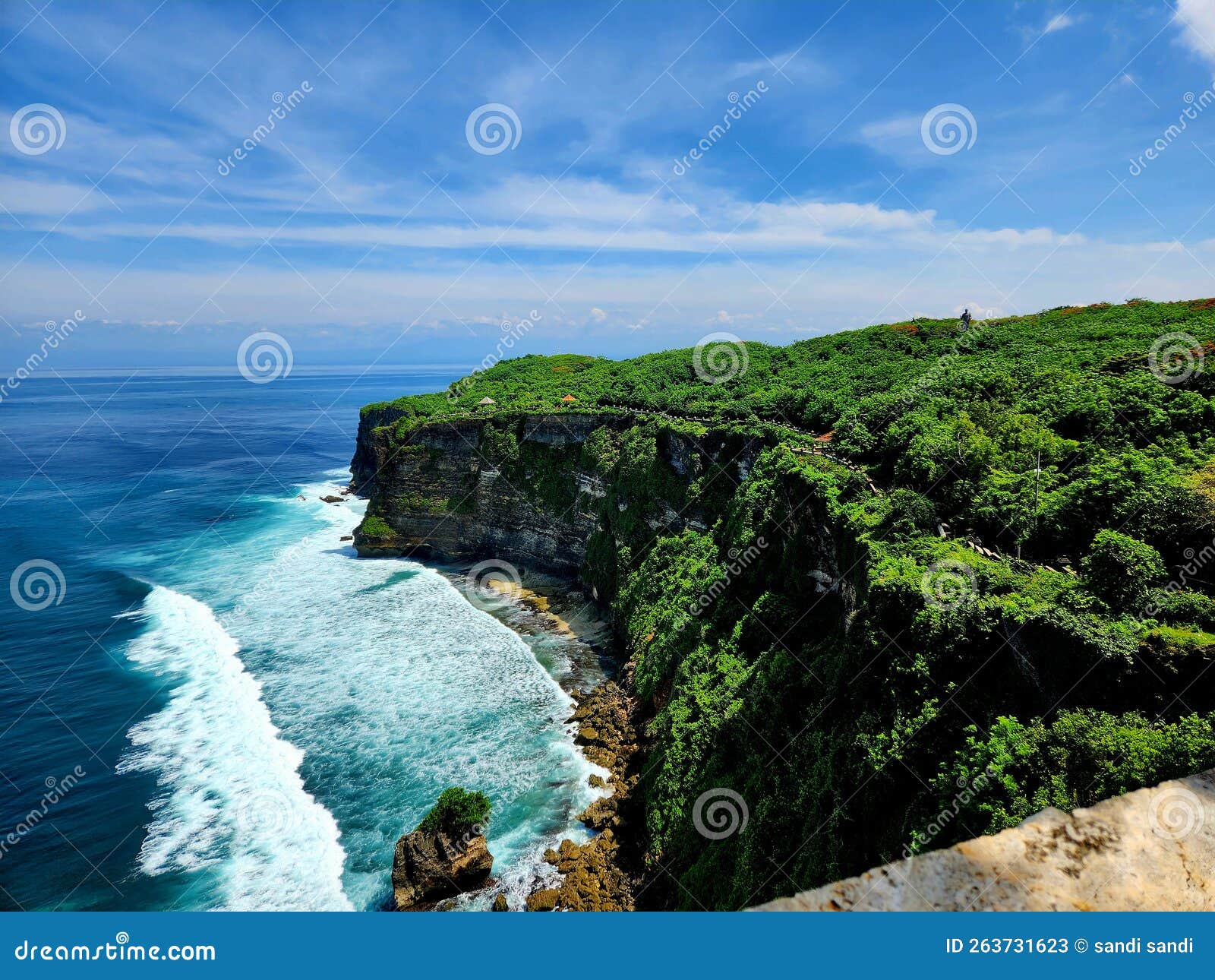 Isla paradise uluwatu bali imagen de archivo. Imagen de ensenada ...