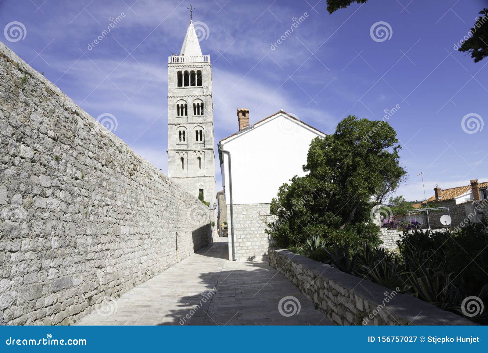 Isla Rab, Ciudad Rab, Edificios, Torre De Iglesia, Croacia, Europa ...