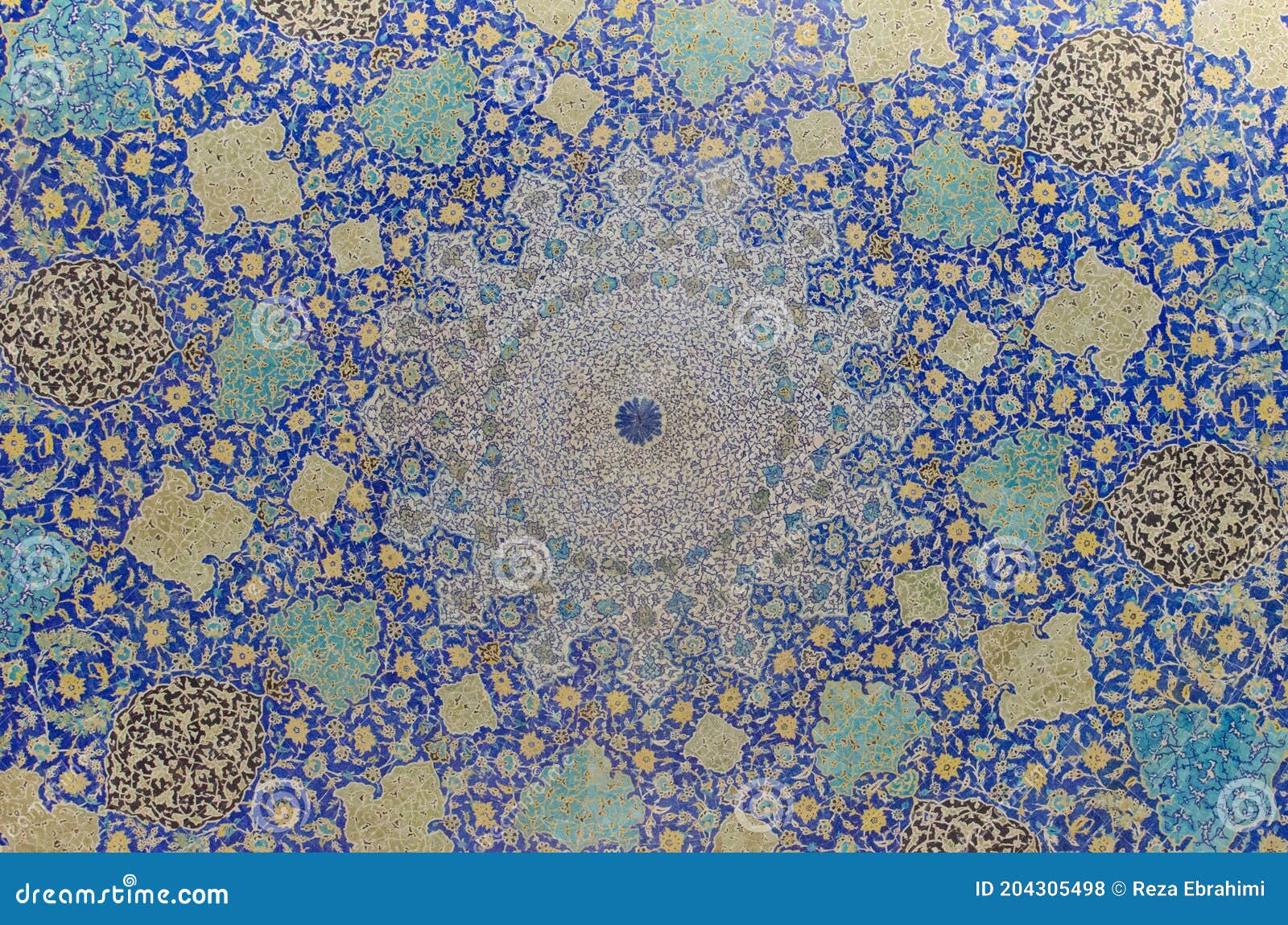 Islamic Arabesque Patterns of Mosque Dome Stock Photo - Image of ...