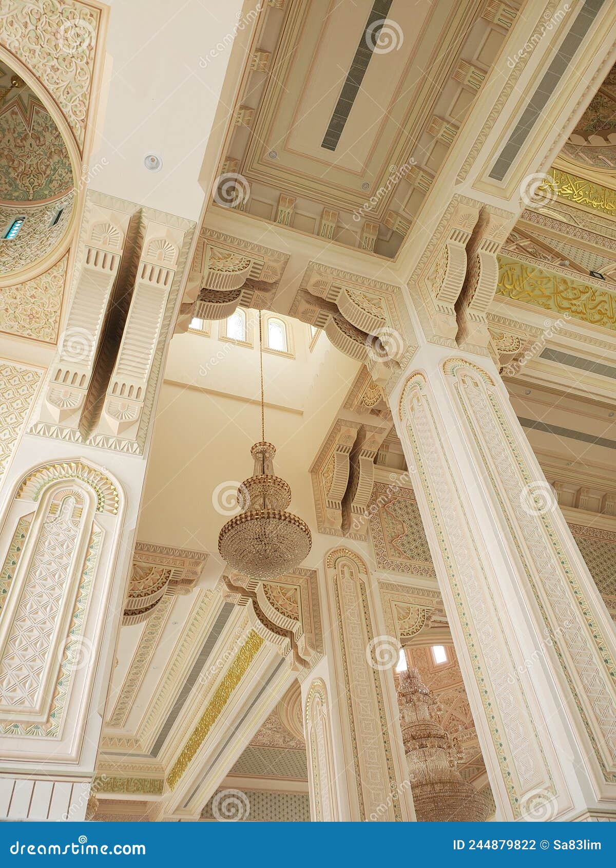 Islamic Architecture of Mosque in Muscat, Oman Stock Photo - Image of ...