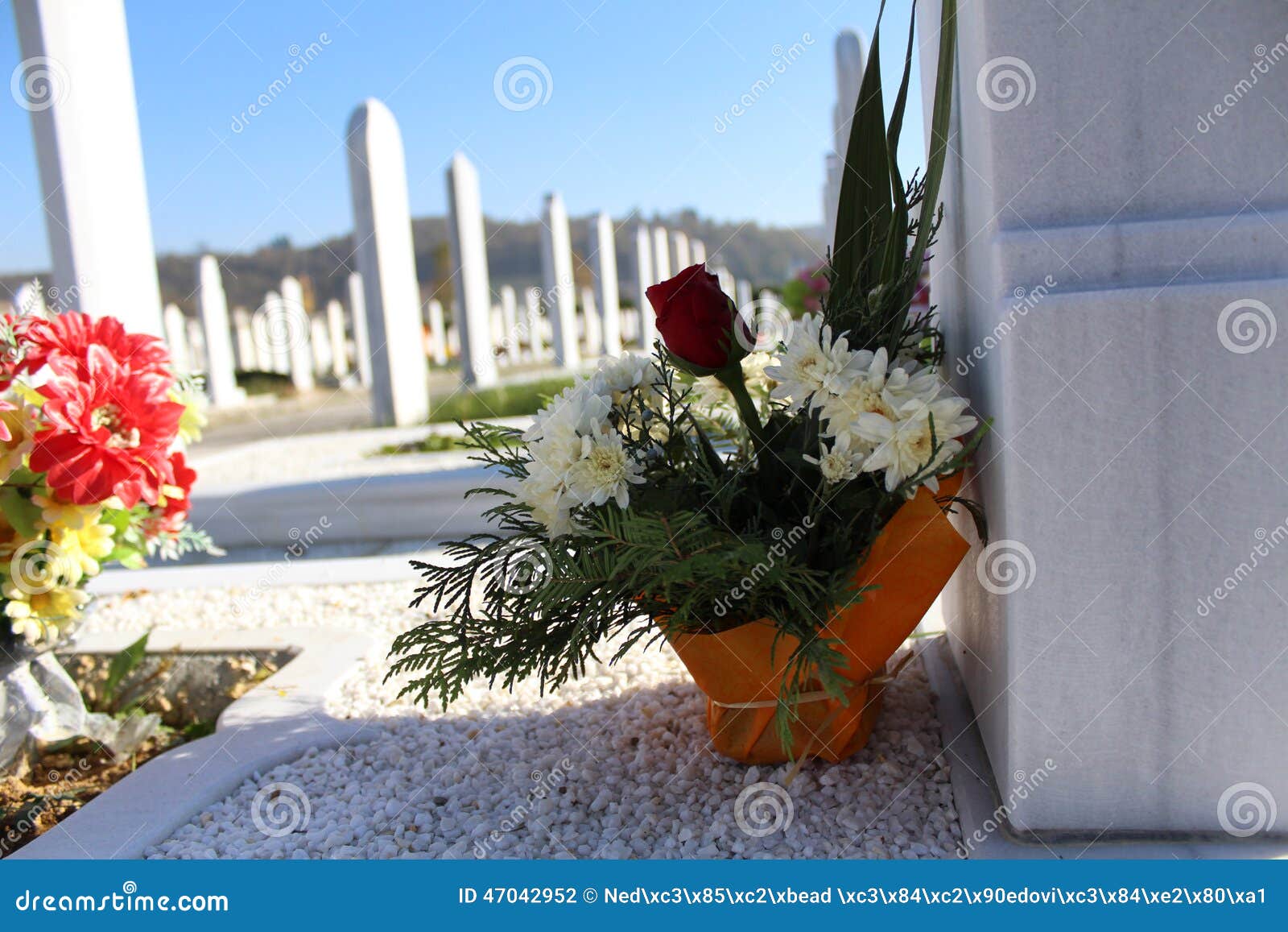 Islamic cemetery editorial photography. Image of background - 47042952