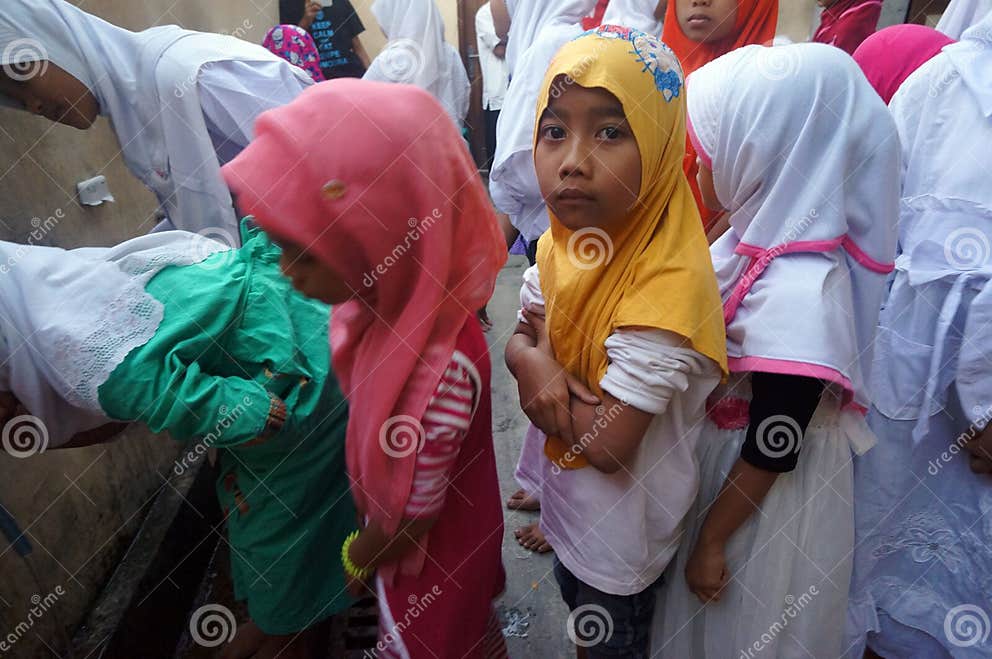 Islamic Elementary School Students Editorial Photo - Image of prayers ...