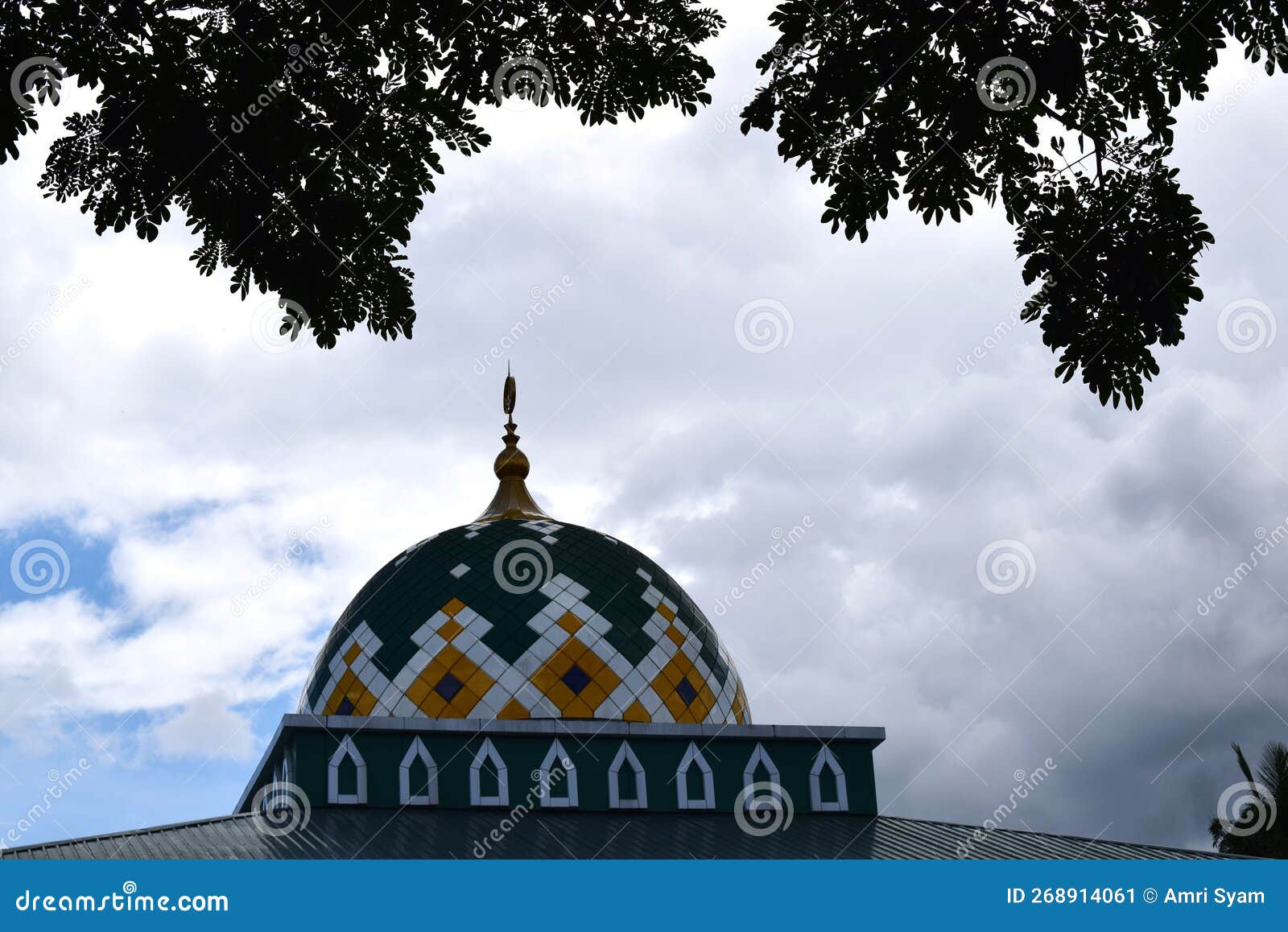 Islamic Mosque and Blue Sky Stock Image - Image of angle, construction ...