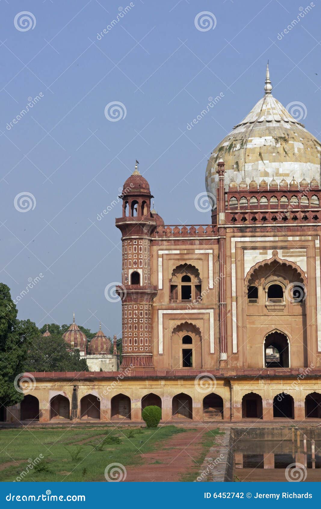 Islamic Tomb stock photo. Image of attraction, grave, religious - 6452742