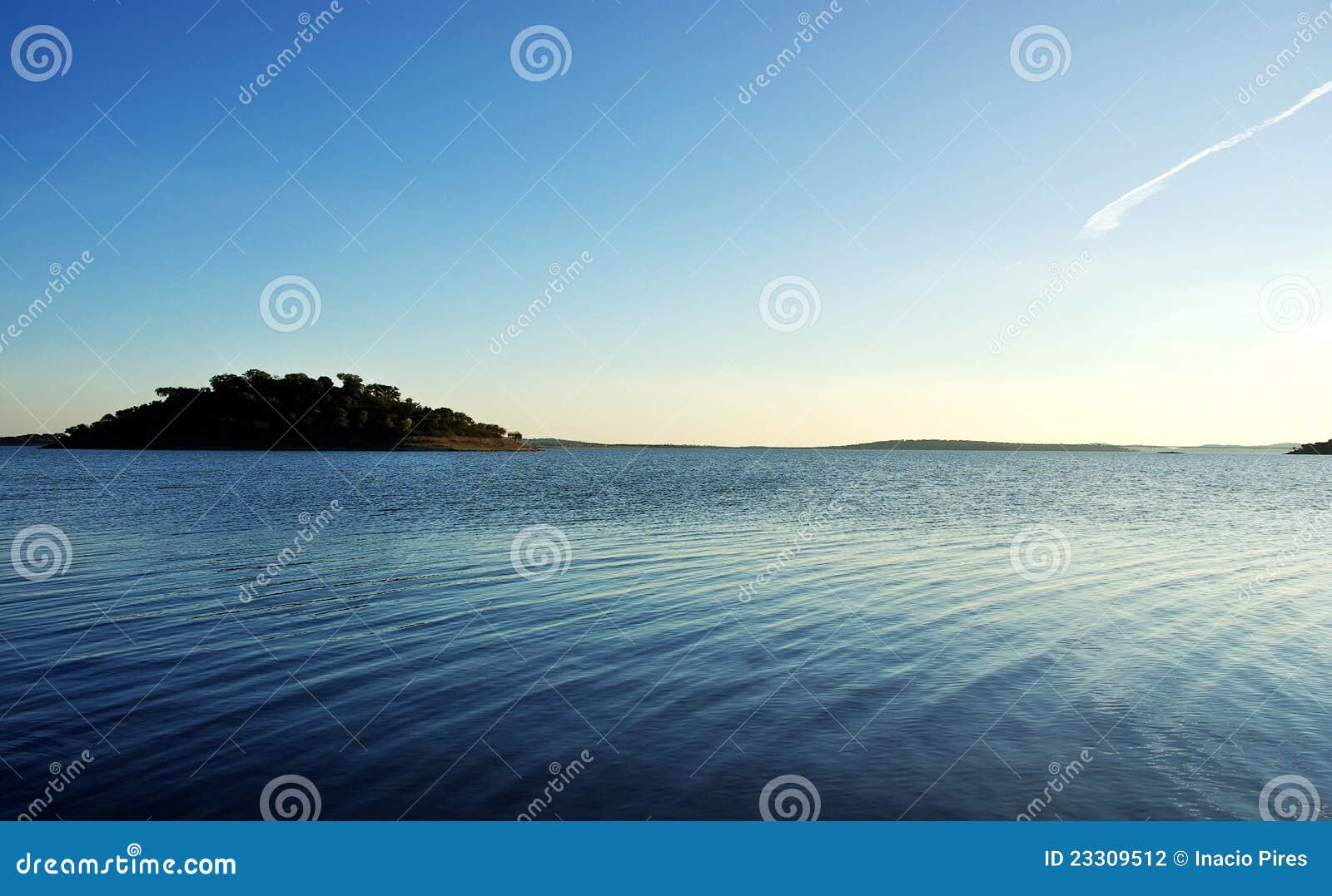 Island in Alqueva lake stock photo. Image of fishing - 23309512