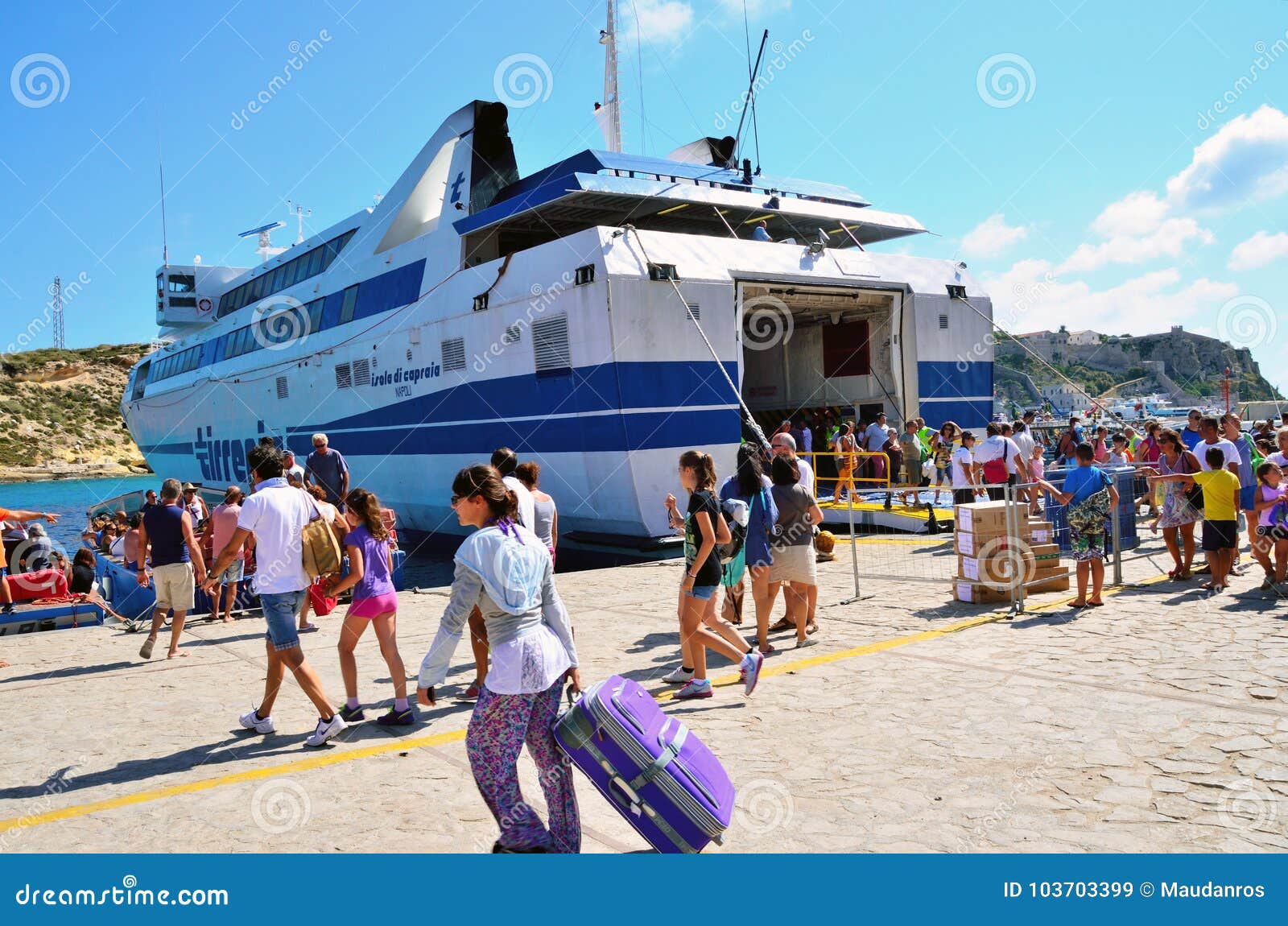 Islas de Tremiti, Italia imagen de archivo editorial. Imagen de isla ...