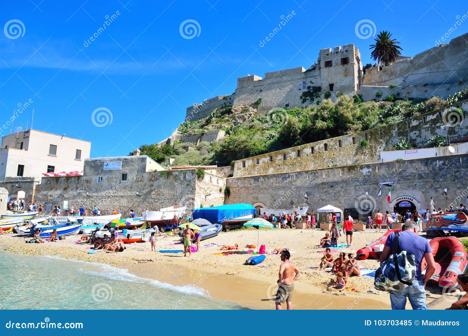 Islas de Tremiti, Italia imagen editorial. Imagen de archipiélago ...