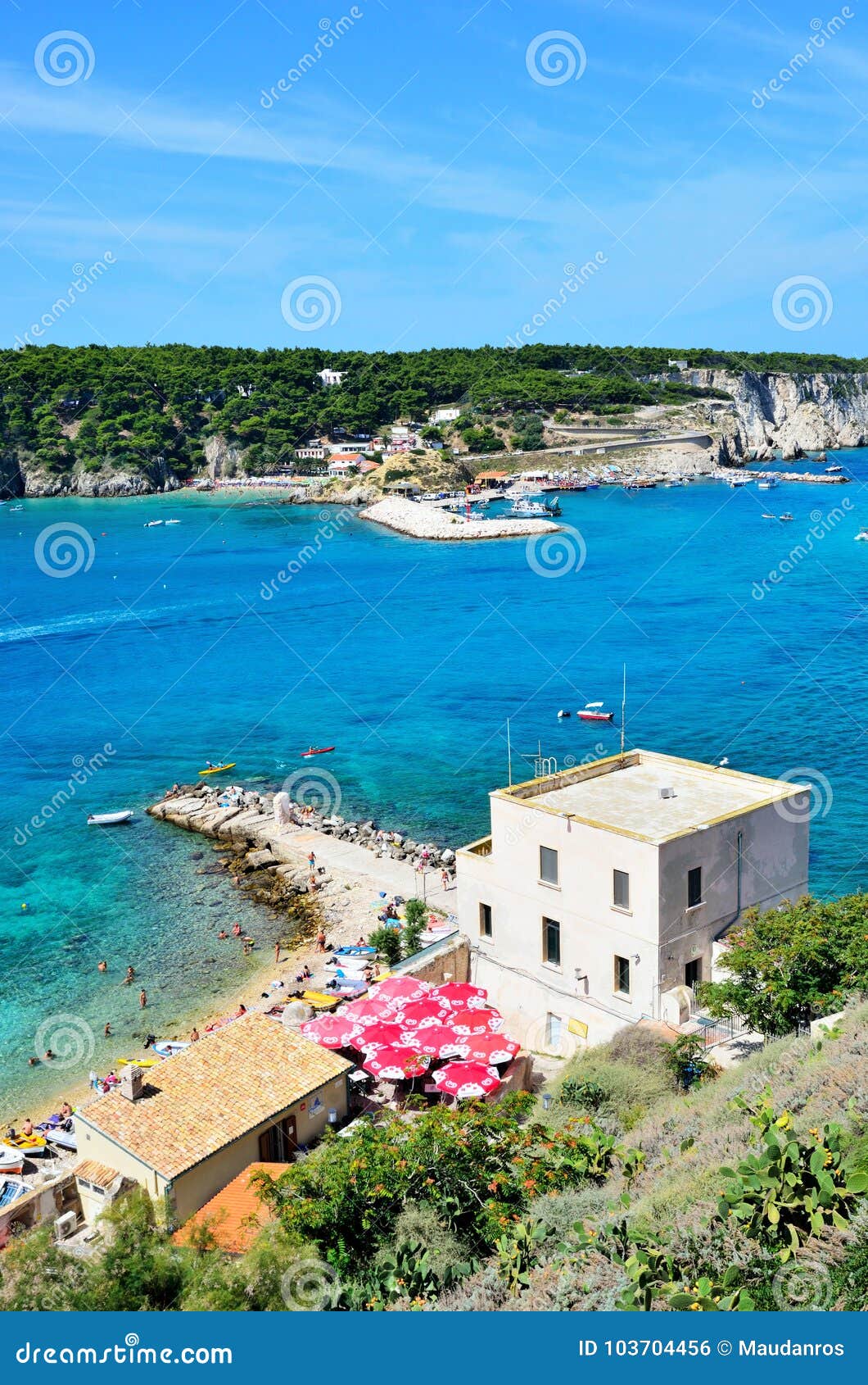 Islas de Tremiti, Italia foto de archivo. Imagen de cubo - 103704456