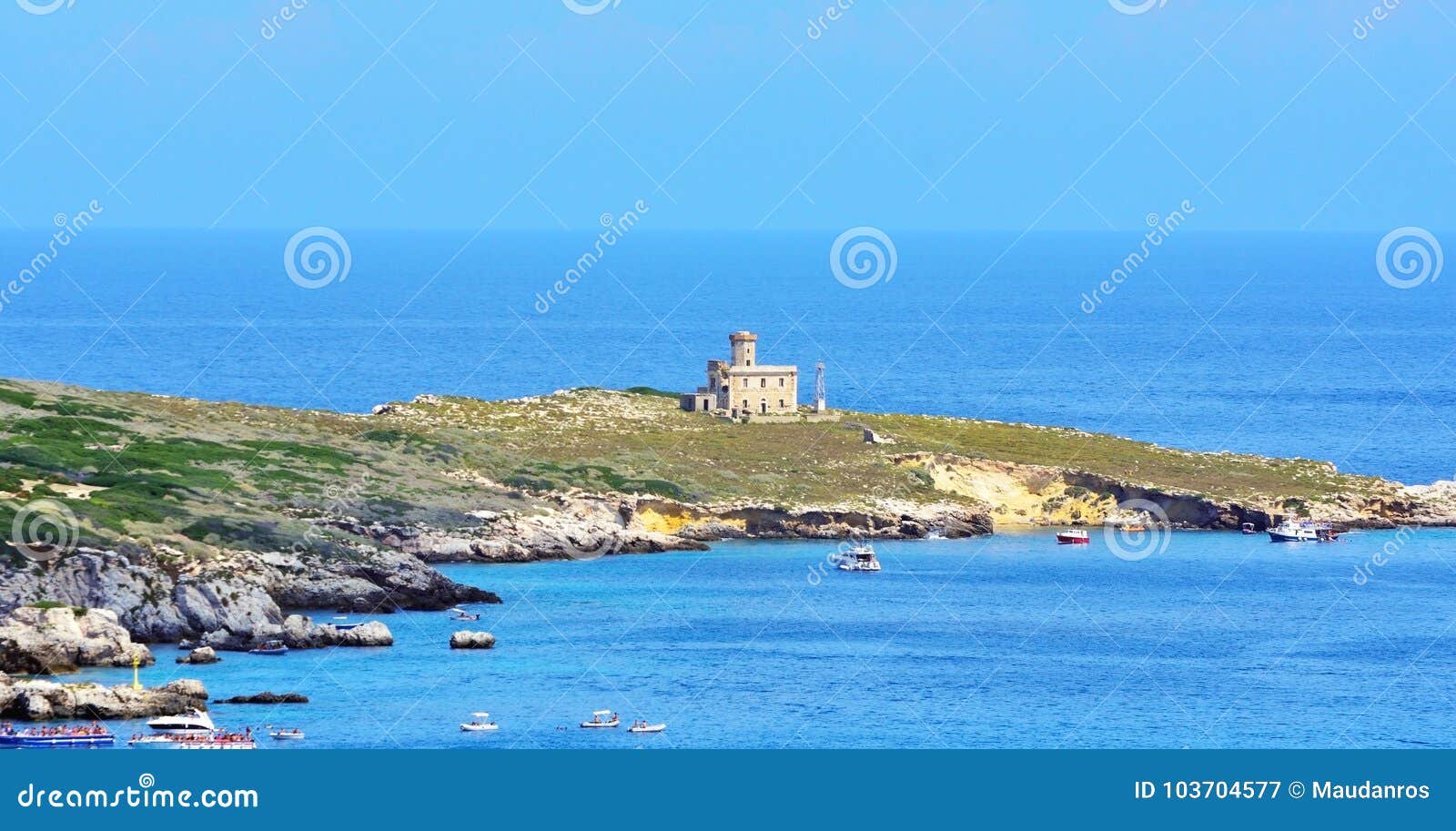 Islas de Tremiti, Italia imagen de archivo. Imagen de turista - 103704577