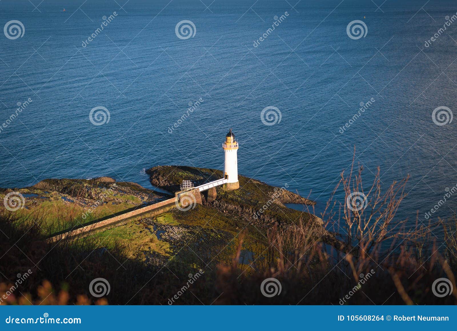 Isle of mull lighthouse editorial stock image. Image of isle - 105608264