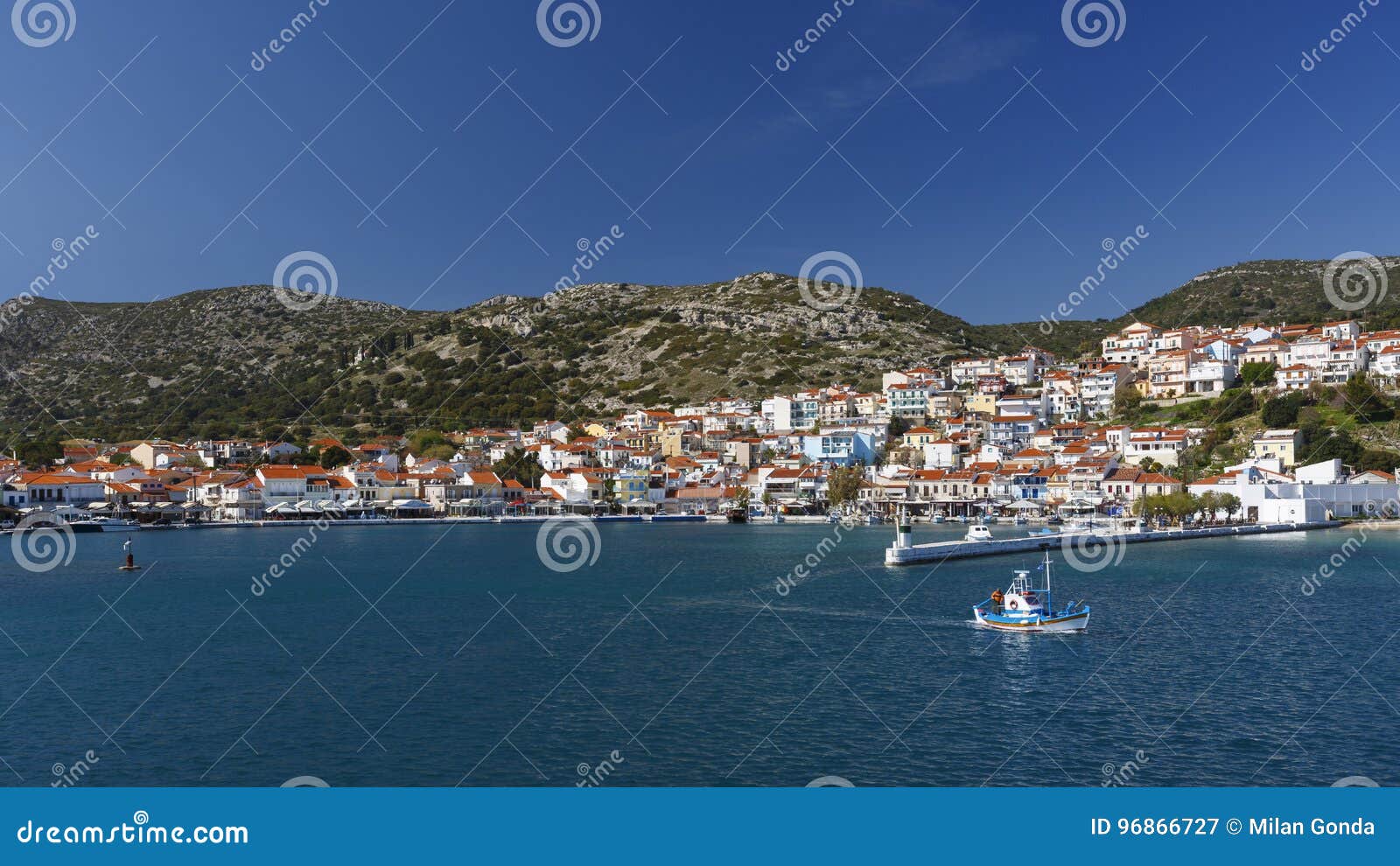 Isola di Samos immagine stock. Immagine di isola, mare - 96866727