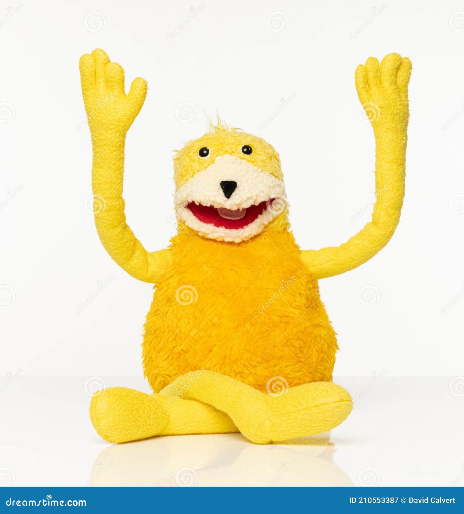 Flat Eric Raising Both Arms in the Air Editorial Photography - Image of ...