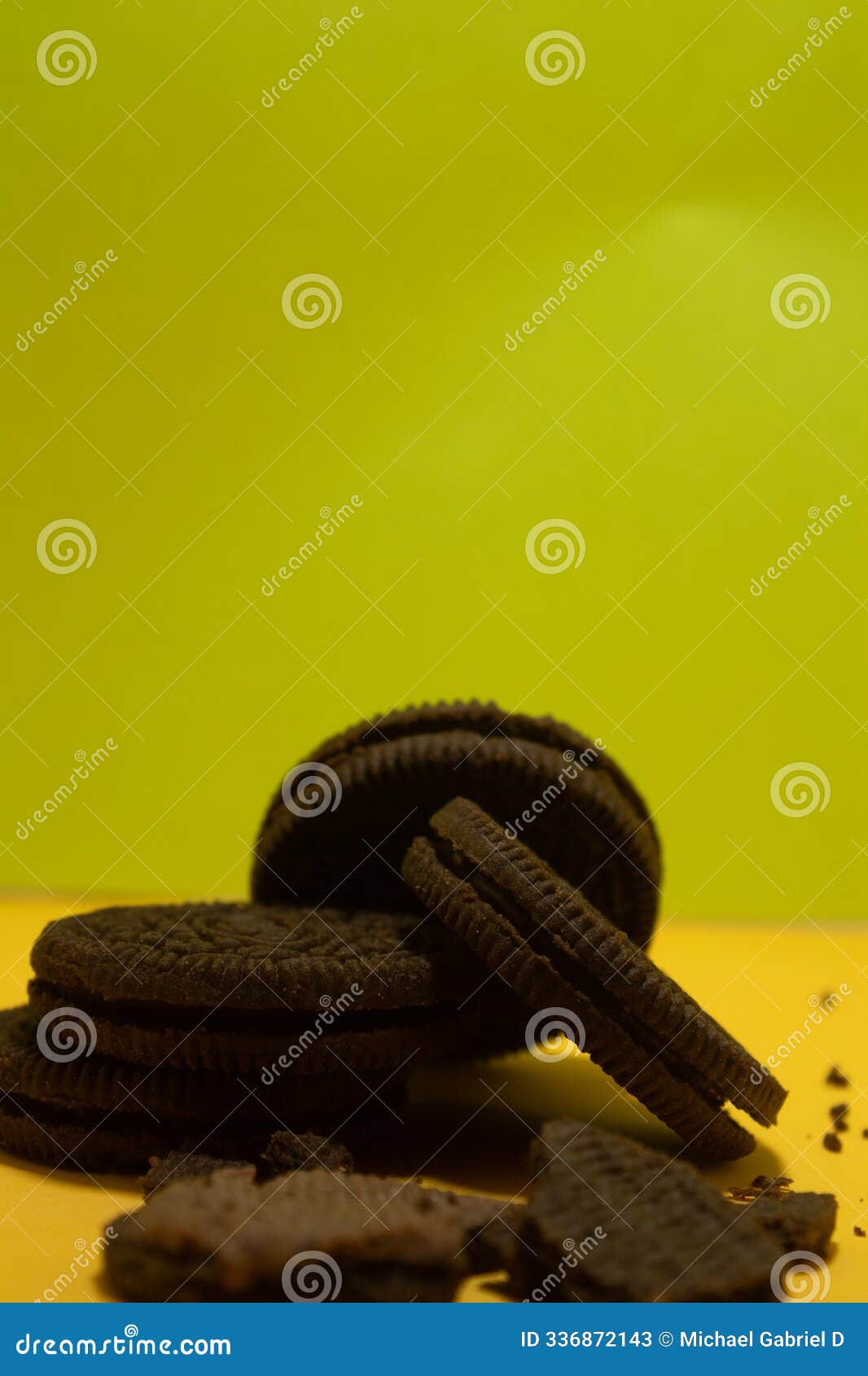 Oreo Biscuit with Yellow Background Stock Image - Image of breakfast ...