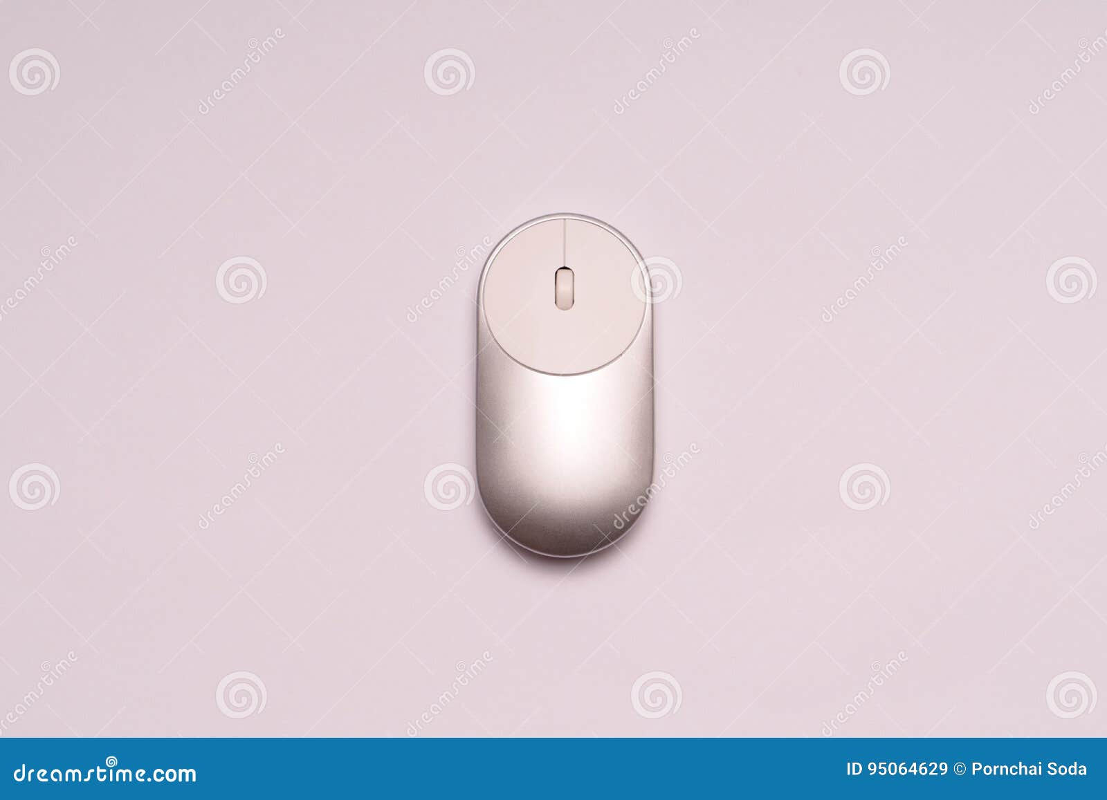 Isolated White Silver Wireless Mouse for Smart Computer Stock Image ...