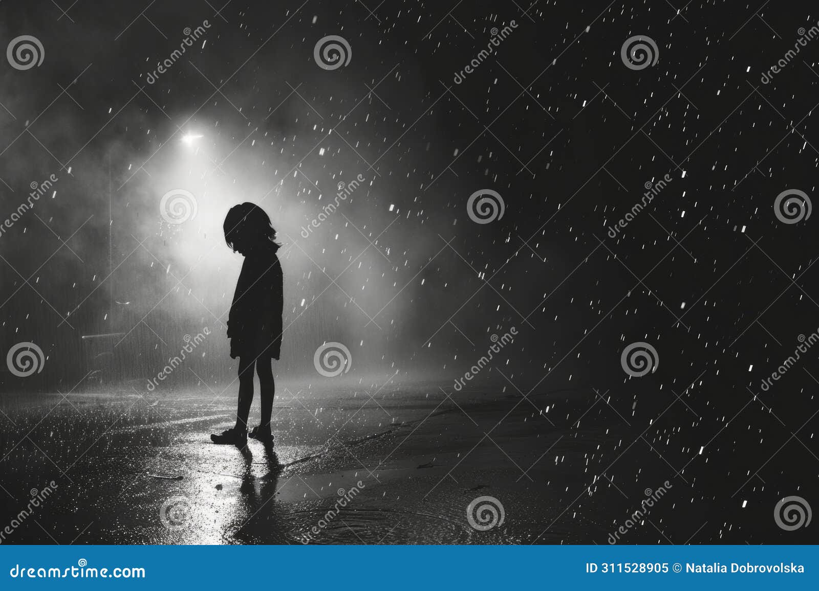 The Isolation Experienced by an Unloved Child, Psy Trauma,loneliness ...