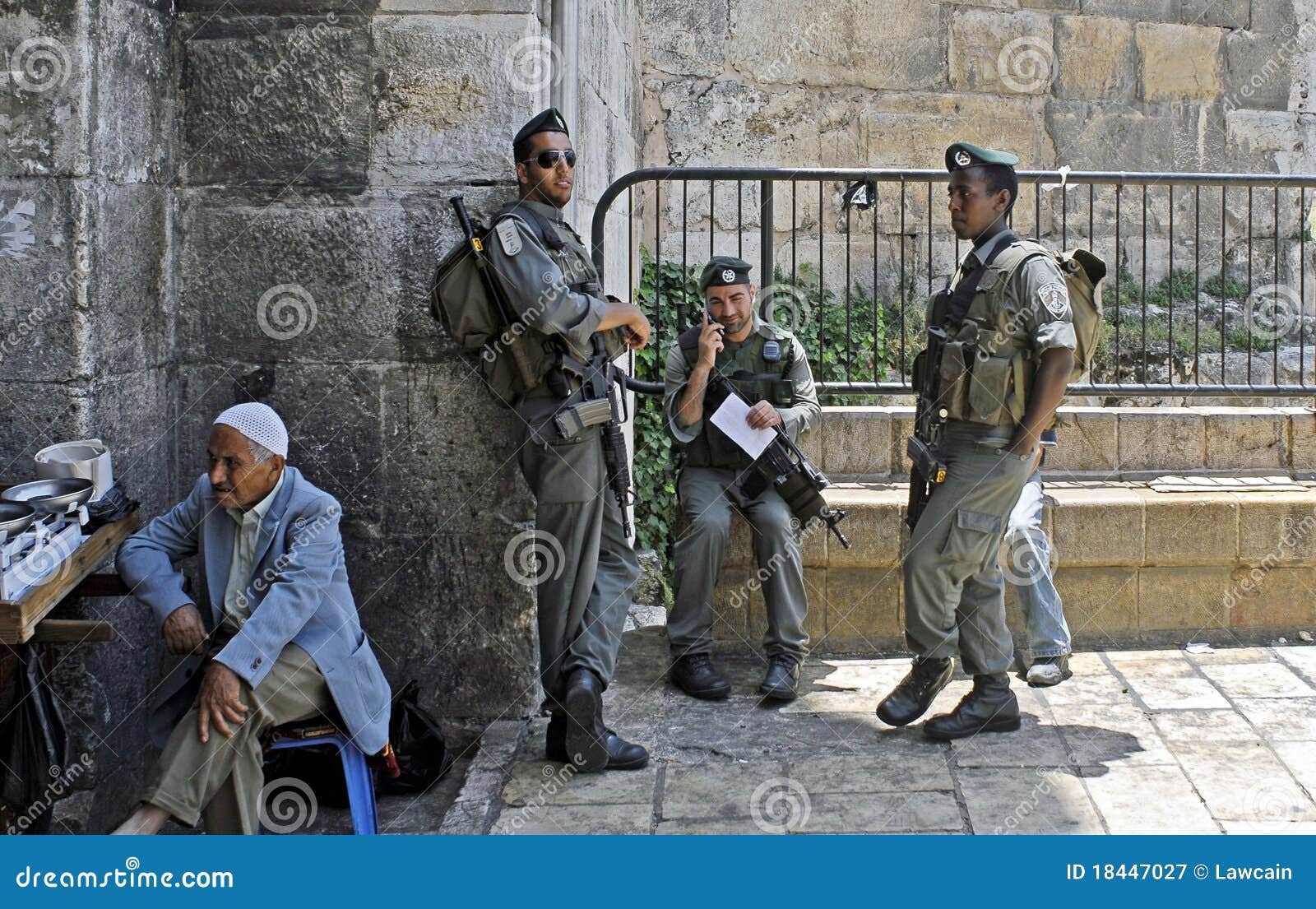 Israeli Border Guard at Damascus Gate, Jerusalem Editorial Photography ...
