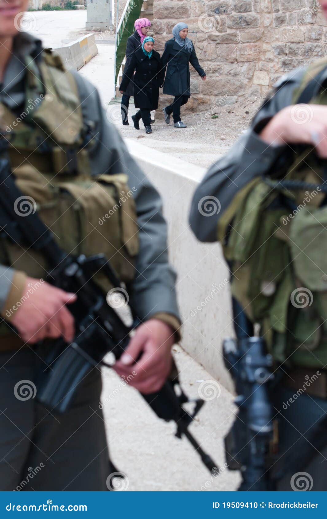 Israeli Checkpoint in Hebron Editorial Image - Image of armed, woman ...