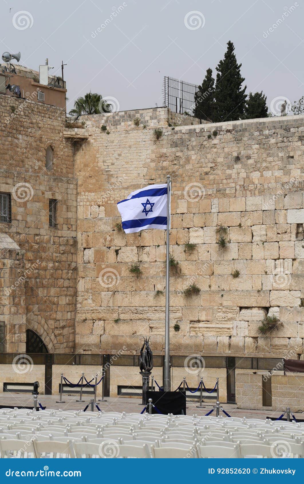 Israeli Flag in Front of the Western Wall in the Old City of Jerusalem ...
