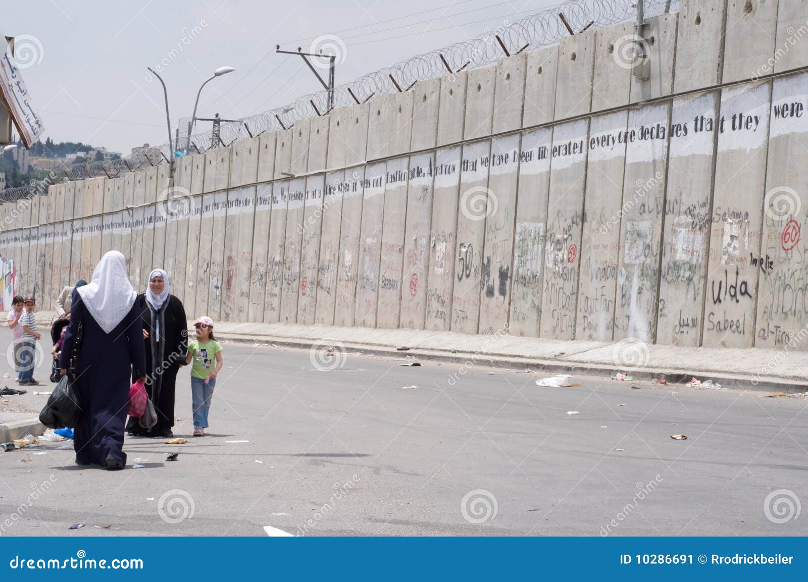 Israeli Separation Barrier editorial photo. Image of border - 10286691