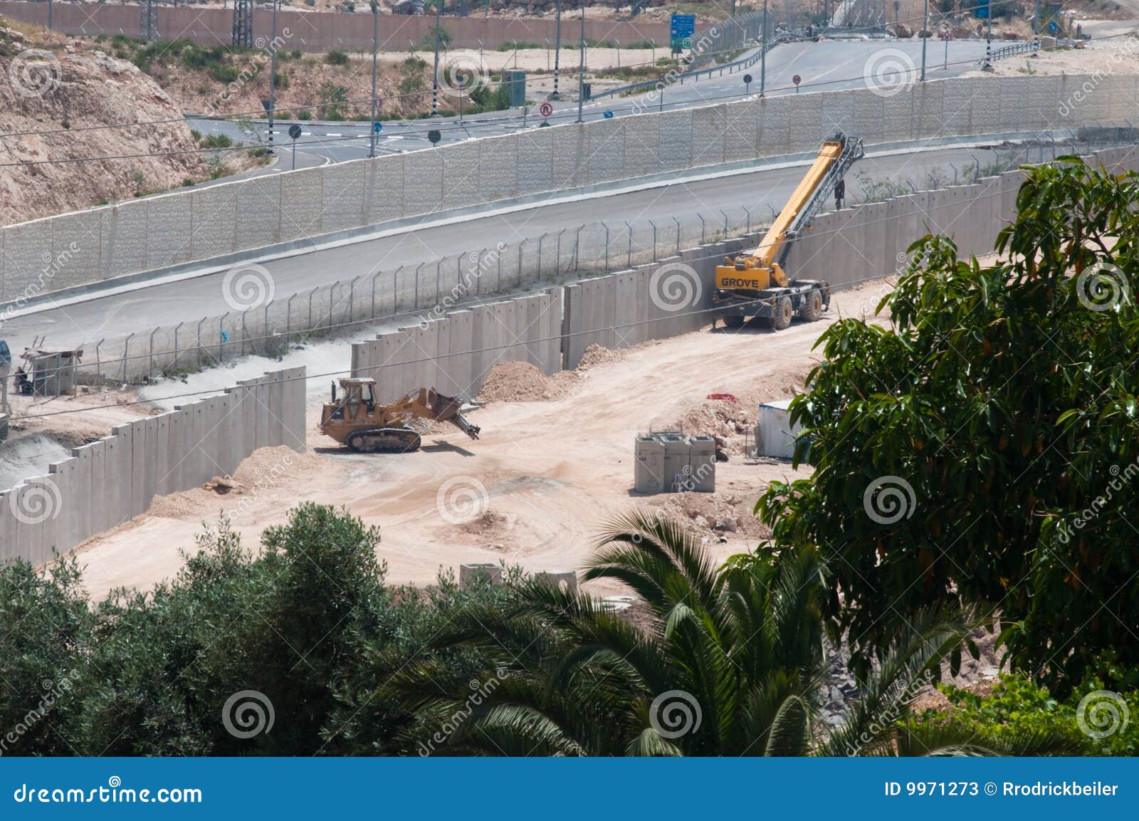 Israeli Separation Wall editorial stock photo. Image of tree - 9971273