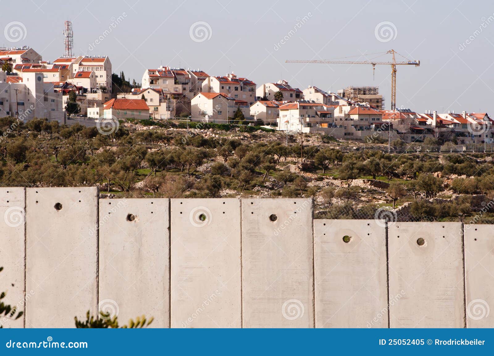 Israeli Separation Wall And Settlement Editorial Image - Image: 25052405