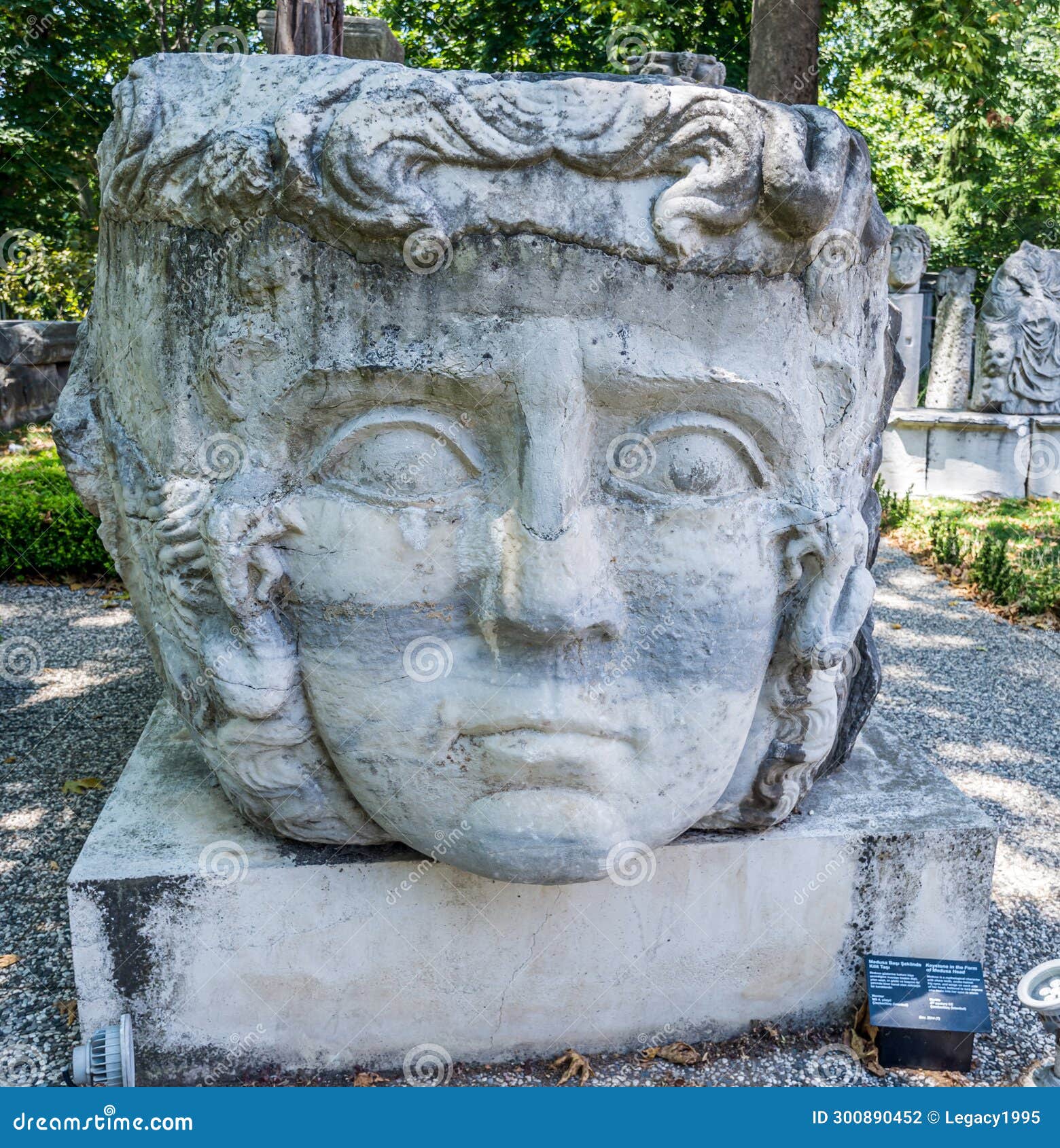 Istanbul Archaeological Museum Courtyard Ancient Statue in Istanbul ...