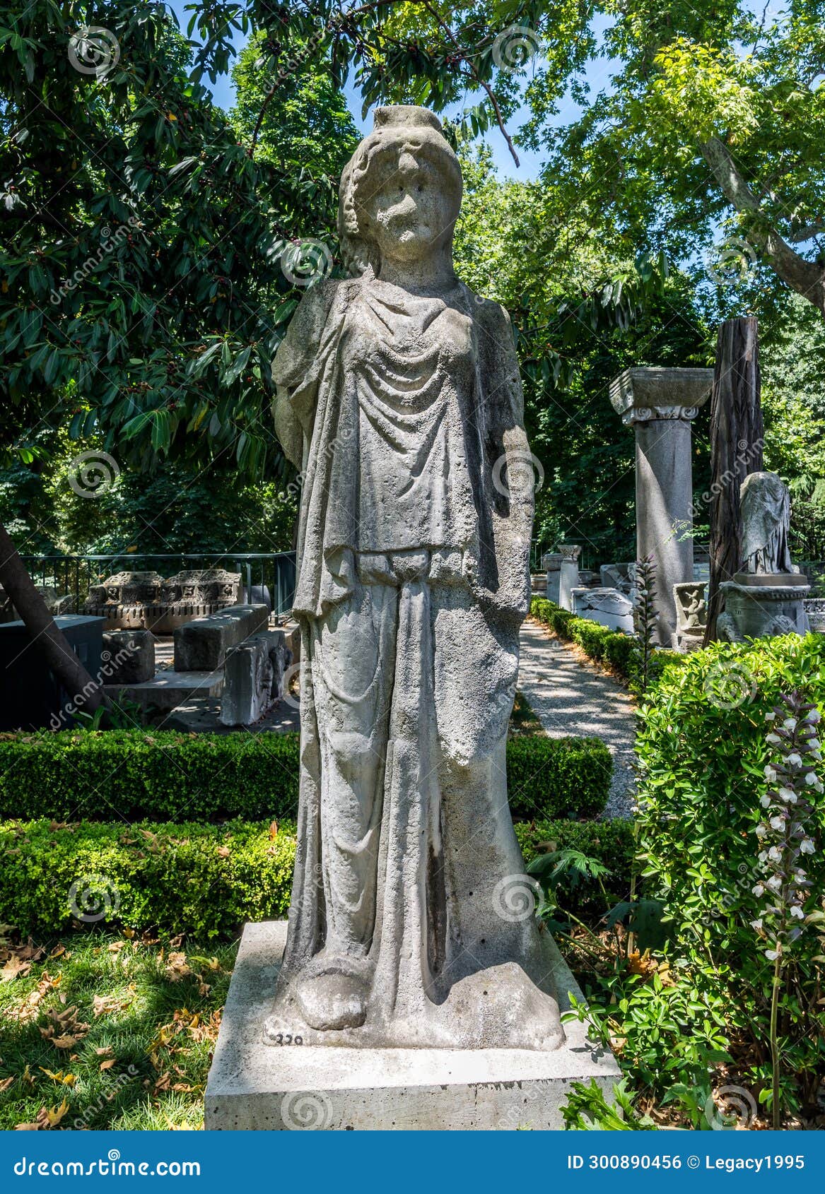 Istanbul Archaeological Museum Courtyard Ancient Statue in Istanbul ...