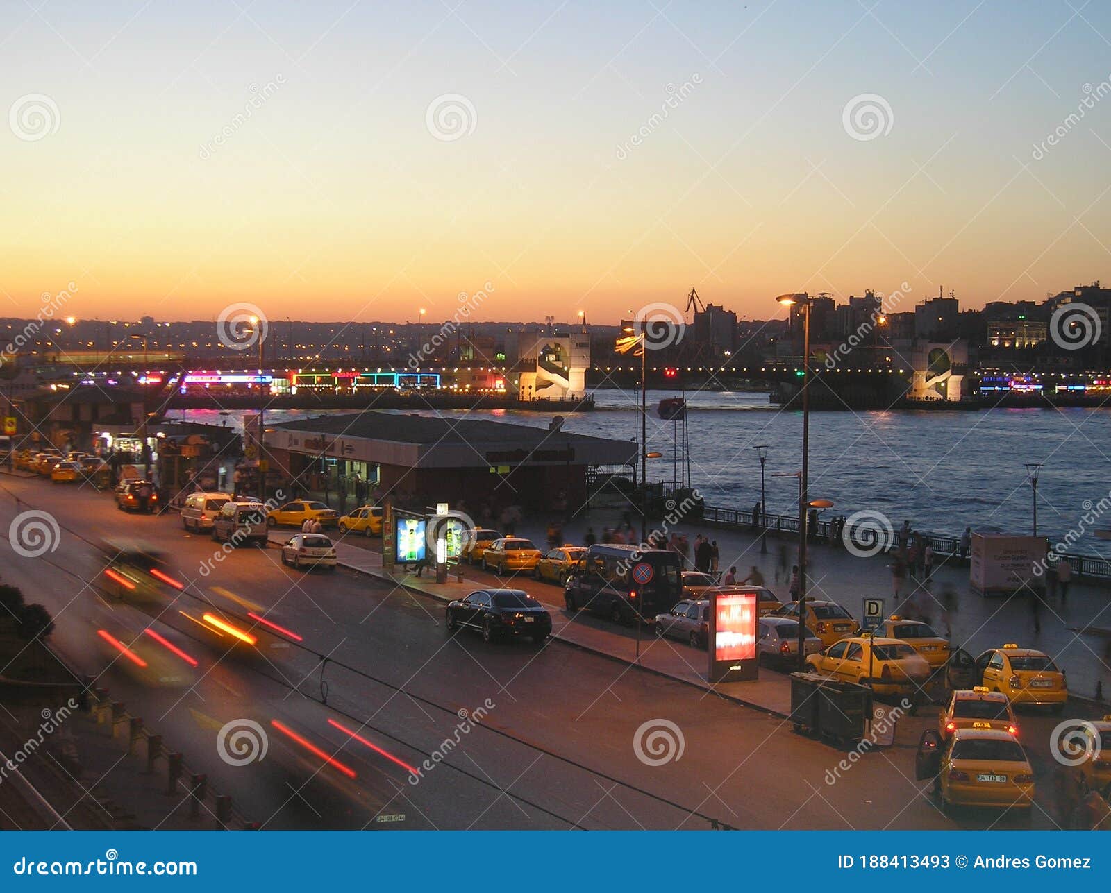 Istanbul highway at dawn editorial stock photo. Image of daen - 188413493