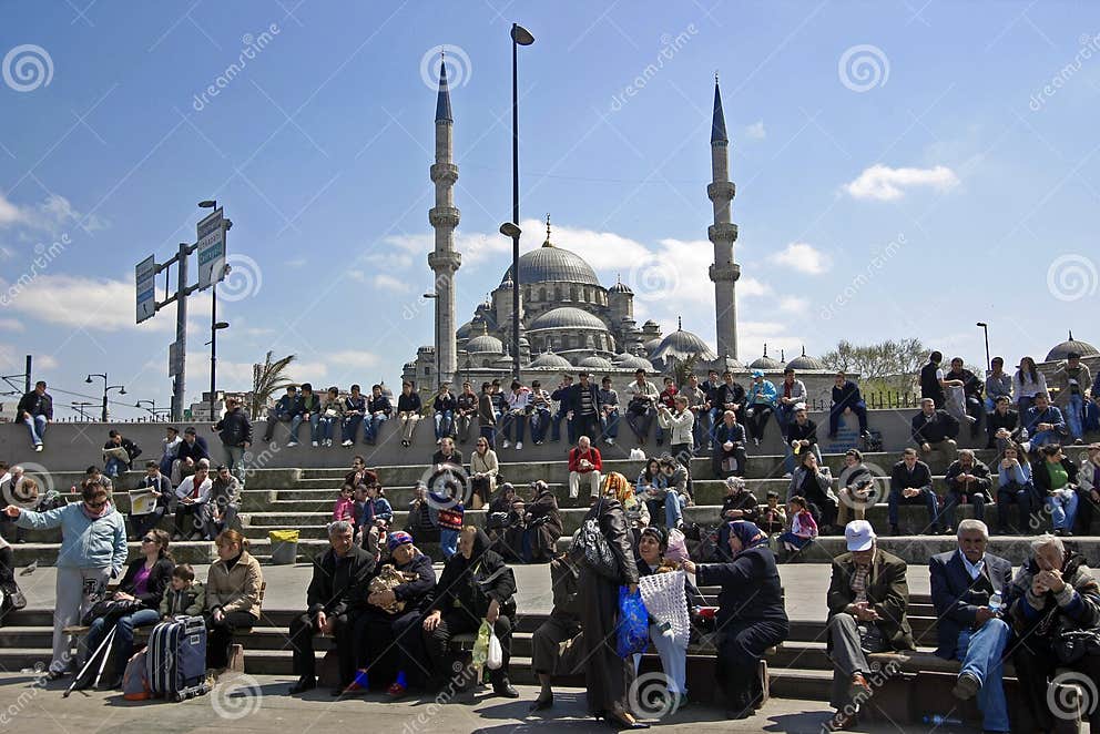Istanbul and its people editorial stock image. Image of religion - 12664824