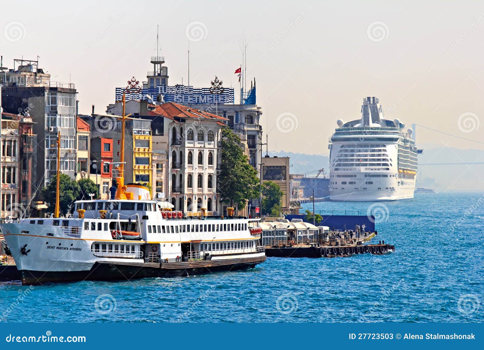 Istanbul Seaport Editorial Stock Photo - Image: 27723503