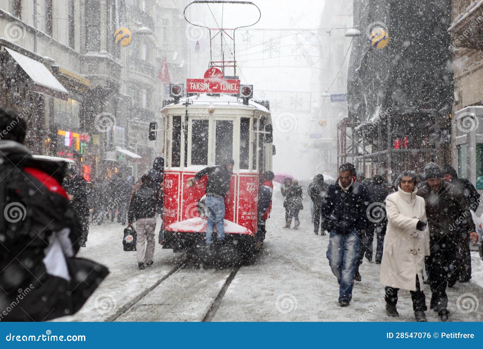 Istanbul on a snowy day editorial photo. Image of snowfall - 28547076