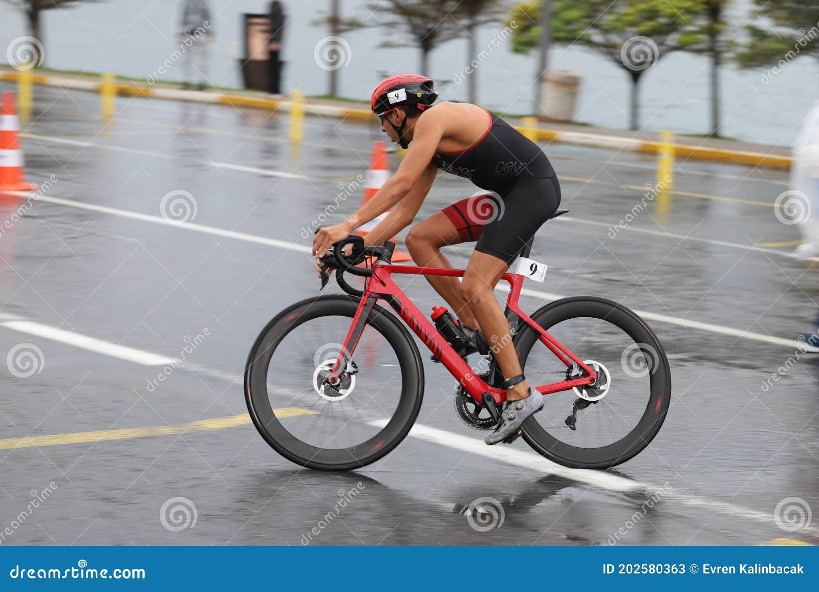 Istanbul Sprint Triathlon editorial stock photo. Image of sport - 202580363