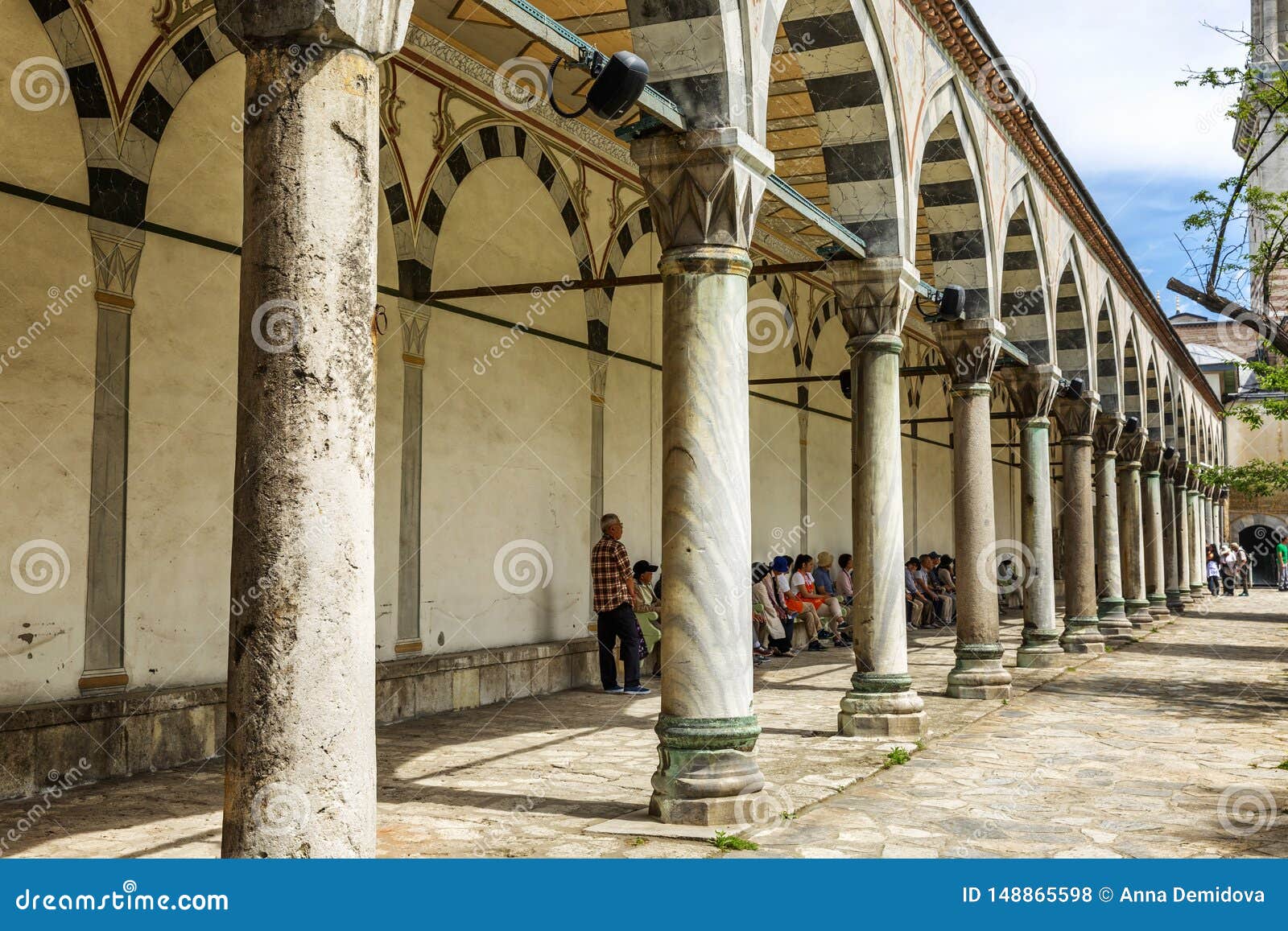 Istanbul, Turkey, 05/22/2019: Courtyard in Topkapi Editorial Stock ...