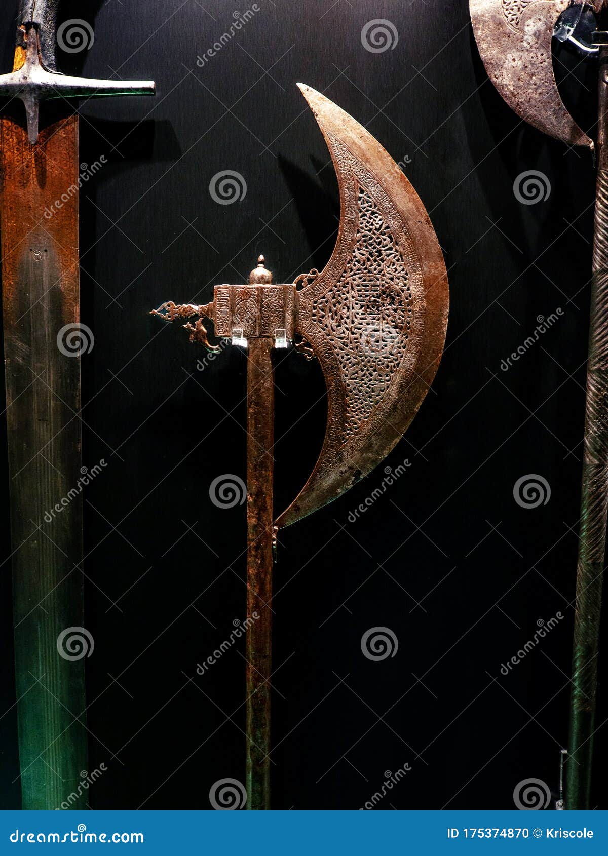 ISTANBUL, TURKEY - SEPTEMBER 21, 2019: Ancient Turkish Weapons in the ...