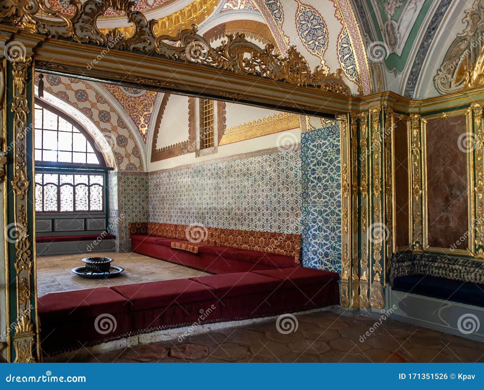 Istanbul / Turkey Topkapi Palace Interior Luxurious Impressive Interior ...