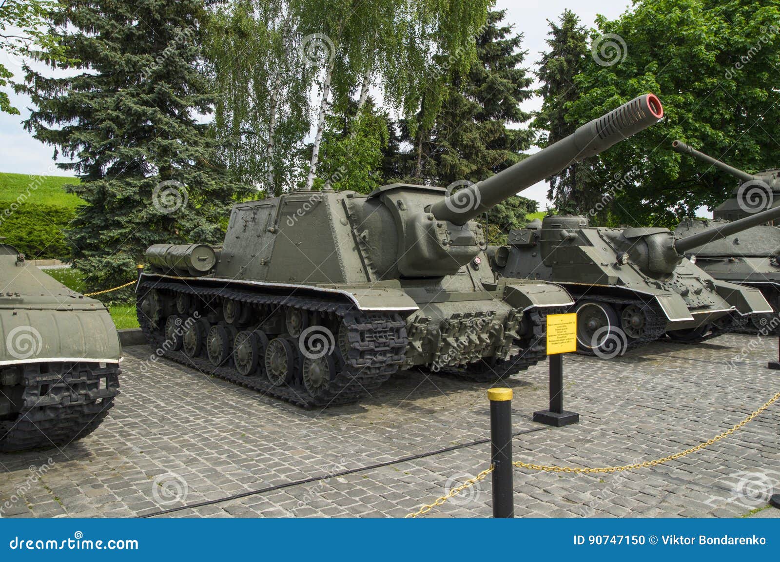 ISU-152 Soviet Tank Destroyer Stock Photo - Image of energy, artillery ...