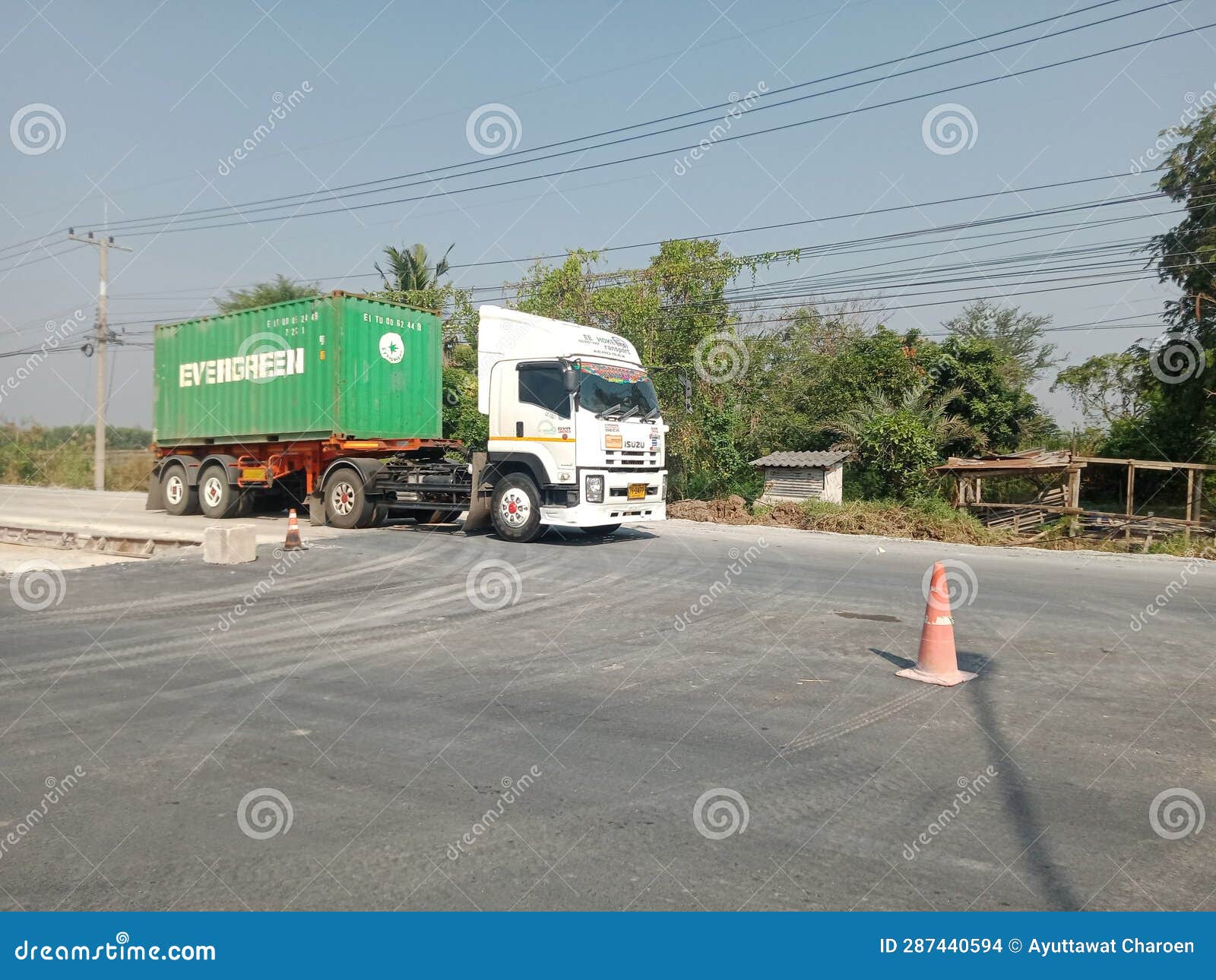 ISUZU FORWARD TRACTOR GVR 300 with SKELETON TRAILER Editorial Stock ...